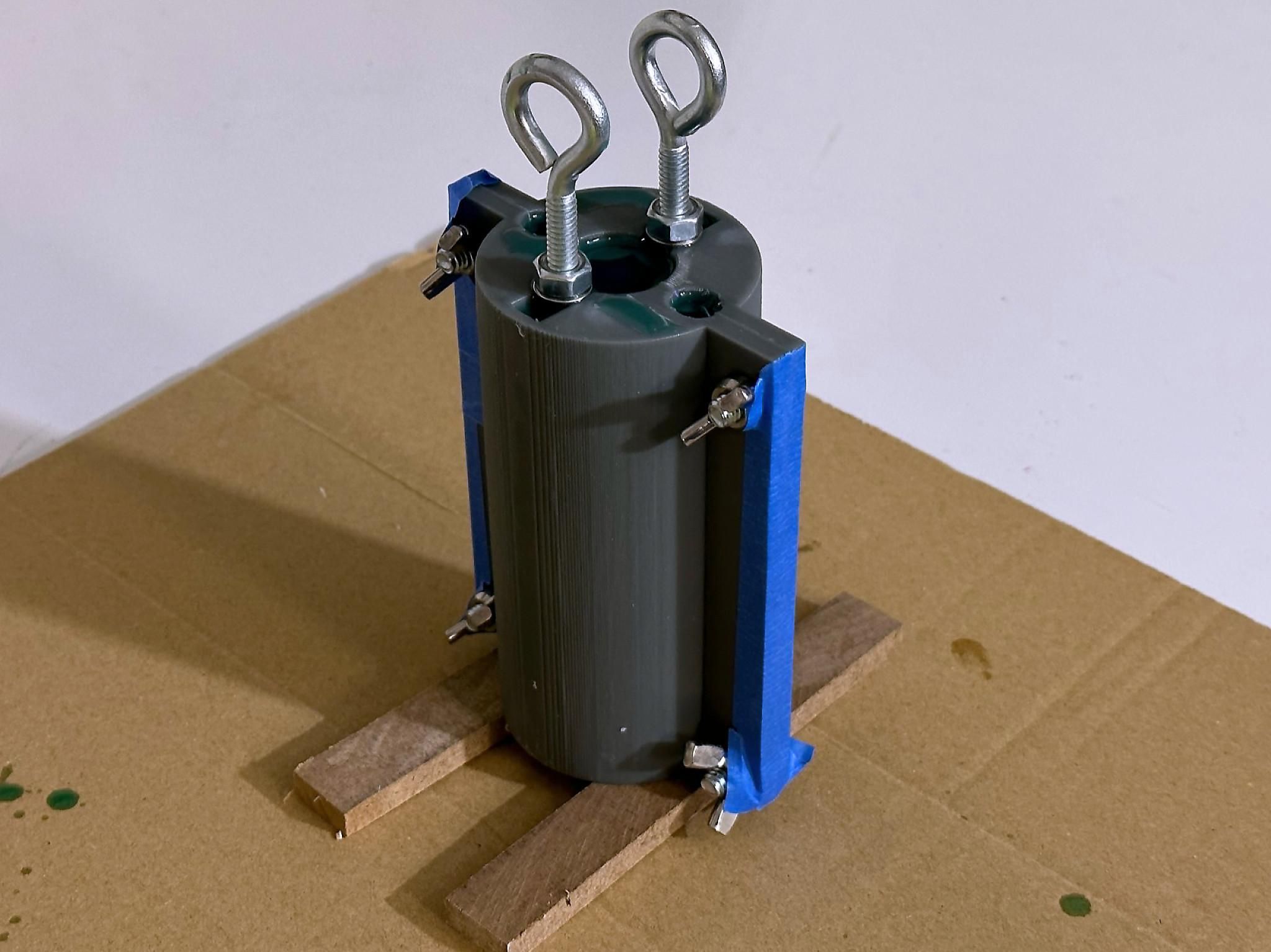 A Simple Way to Mold a Fluorescent Glue Sticks or Crayon Using Fusion ...