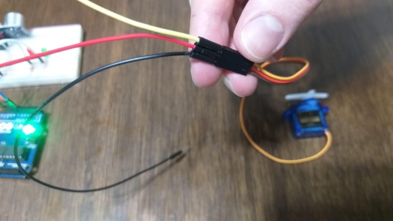 Dispensador De Gel Automático-Arduino : 7 Steps - Instructables
