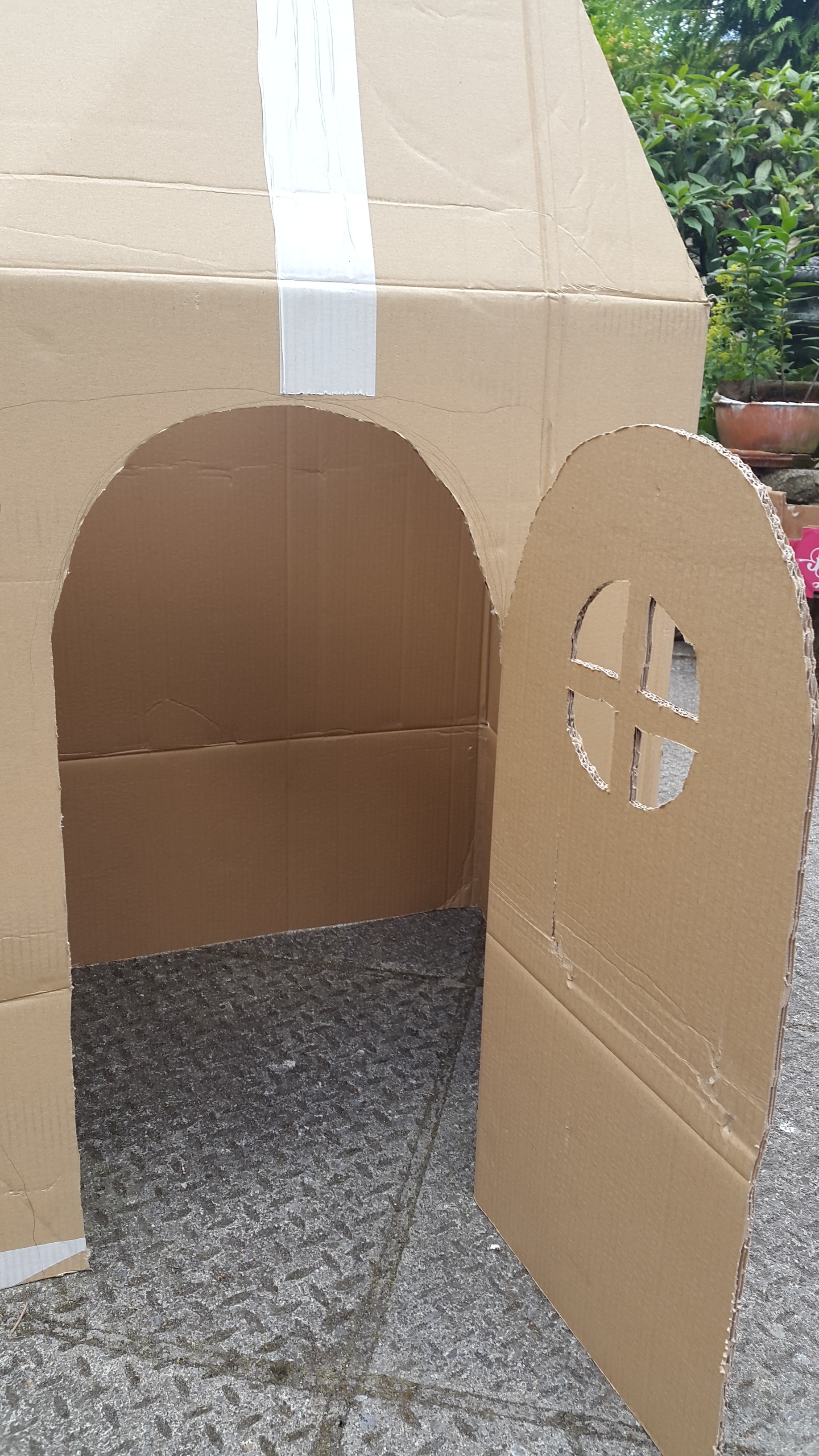 Simple and Foldable Cardboard Box Playhouse : 8 Steps - Instructables