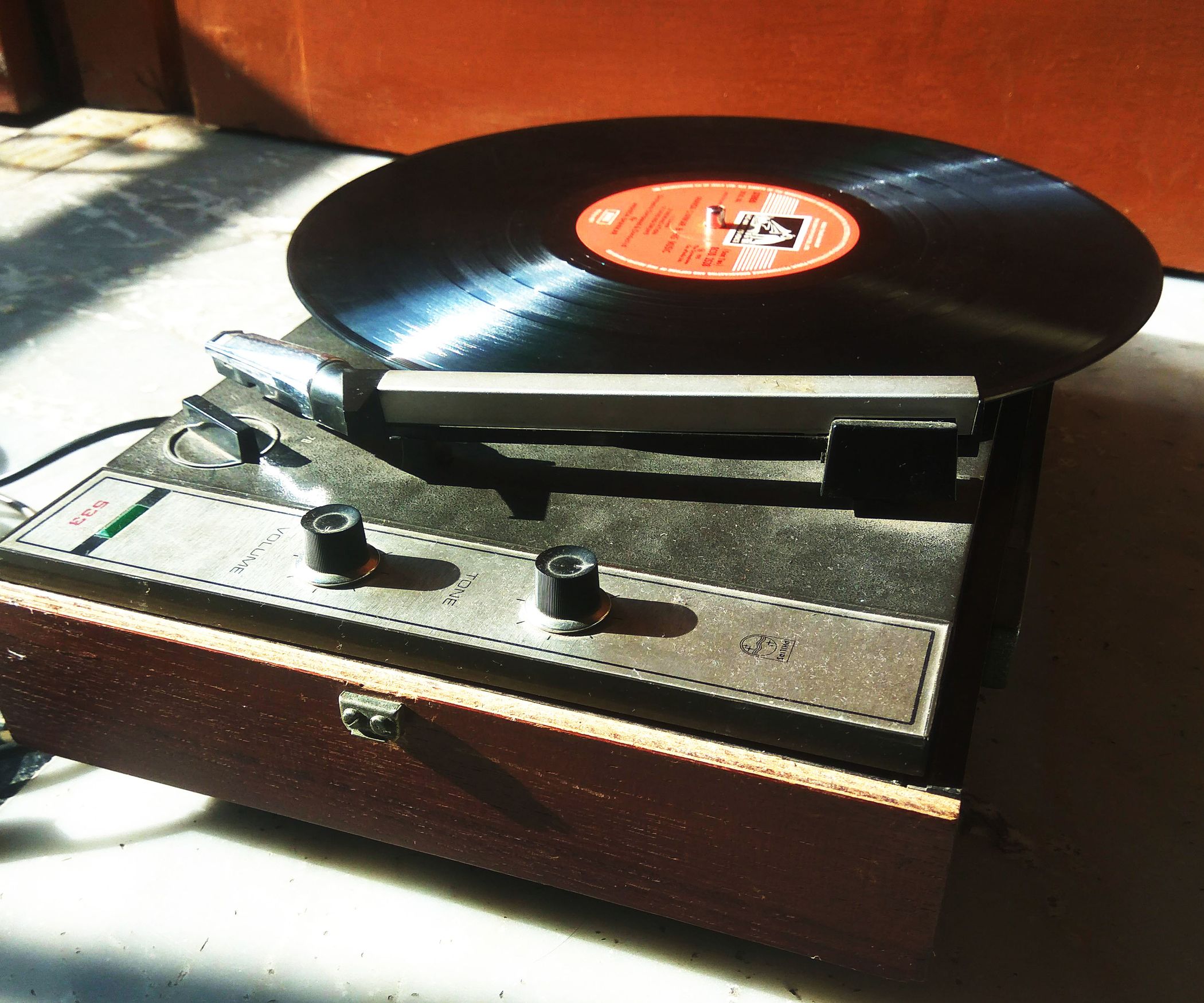 The Return of 1950's Gramophone : 9 Steps - Instructables