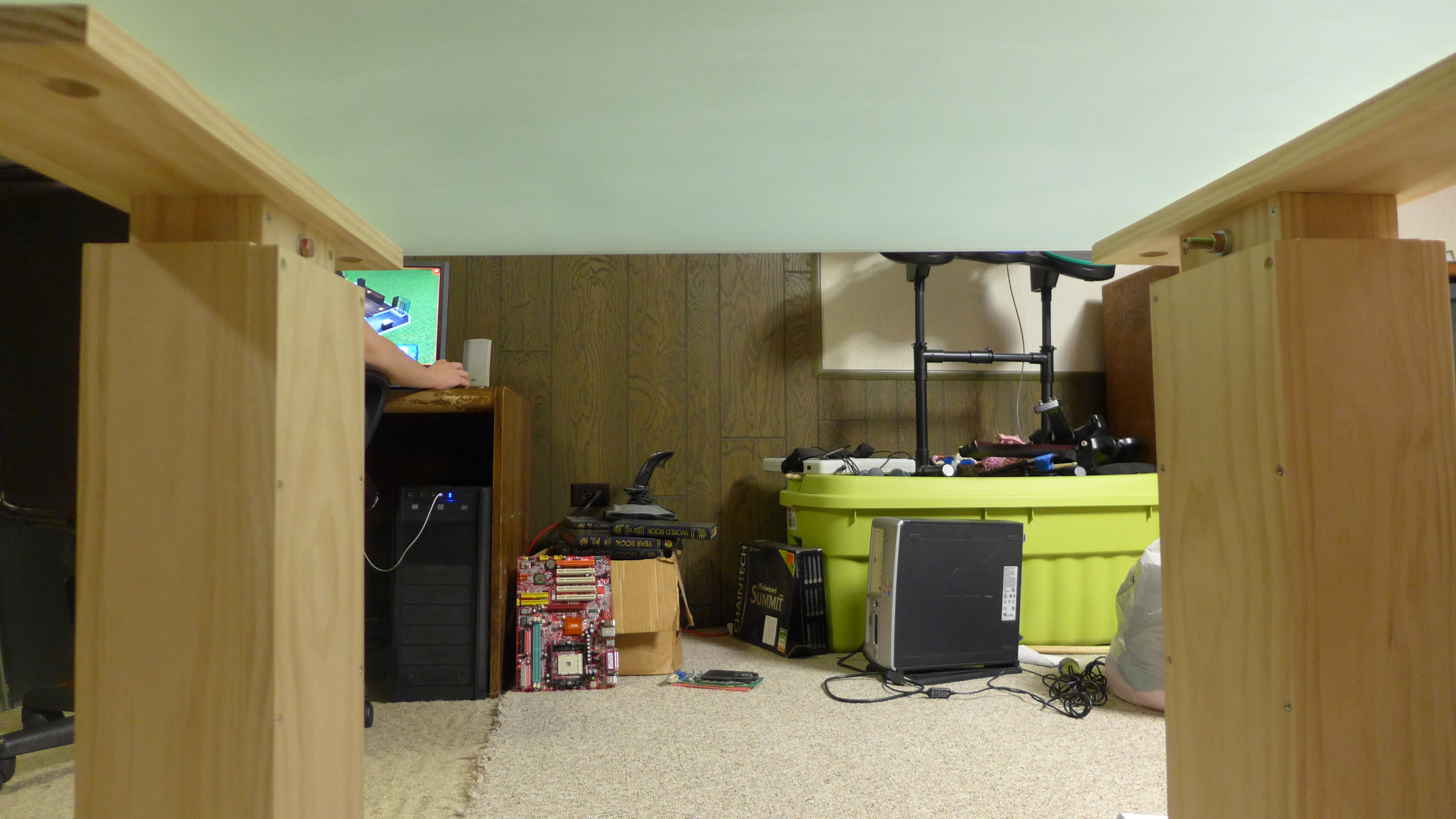 Electric Height Adjustable Desk : 6 Steps - Instructables