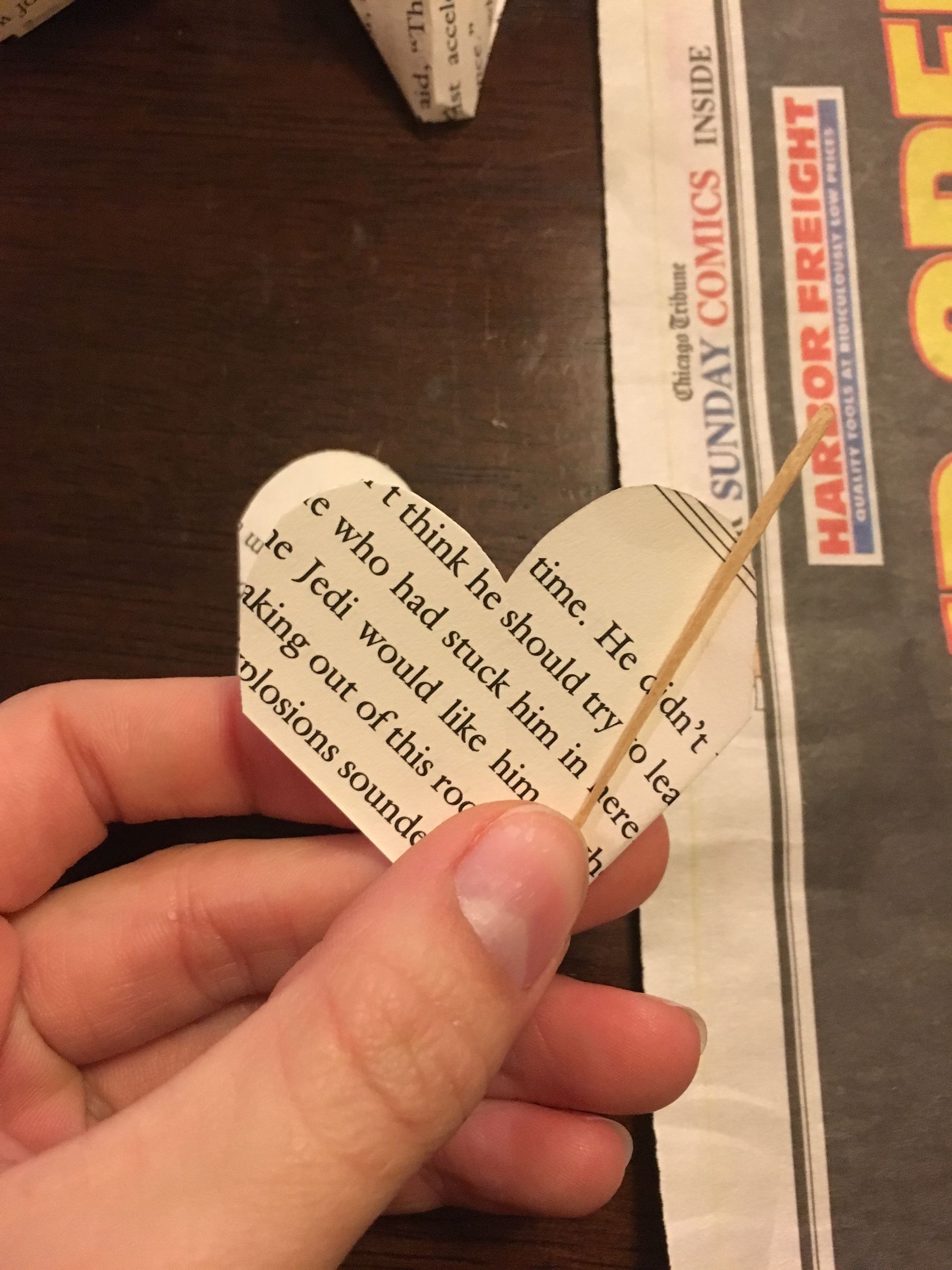 How to Make Book Page Flowers : 7 Steps (with Pictures) - Instructables