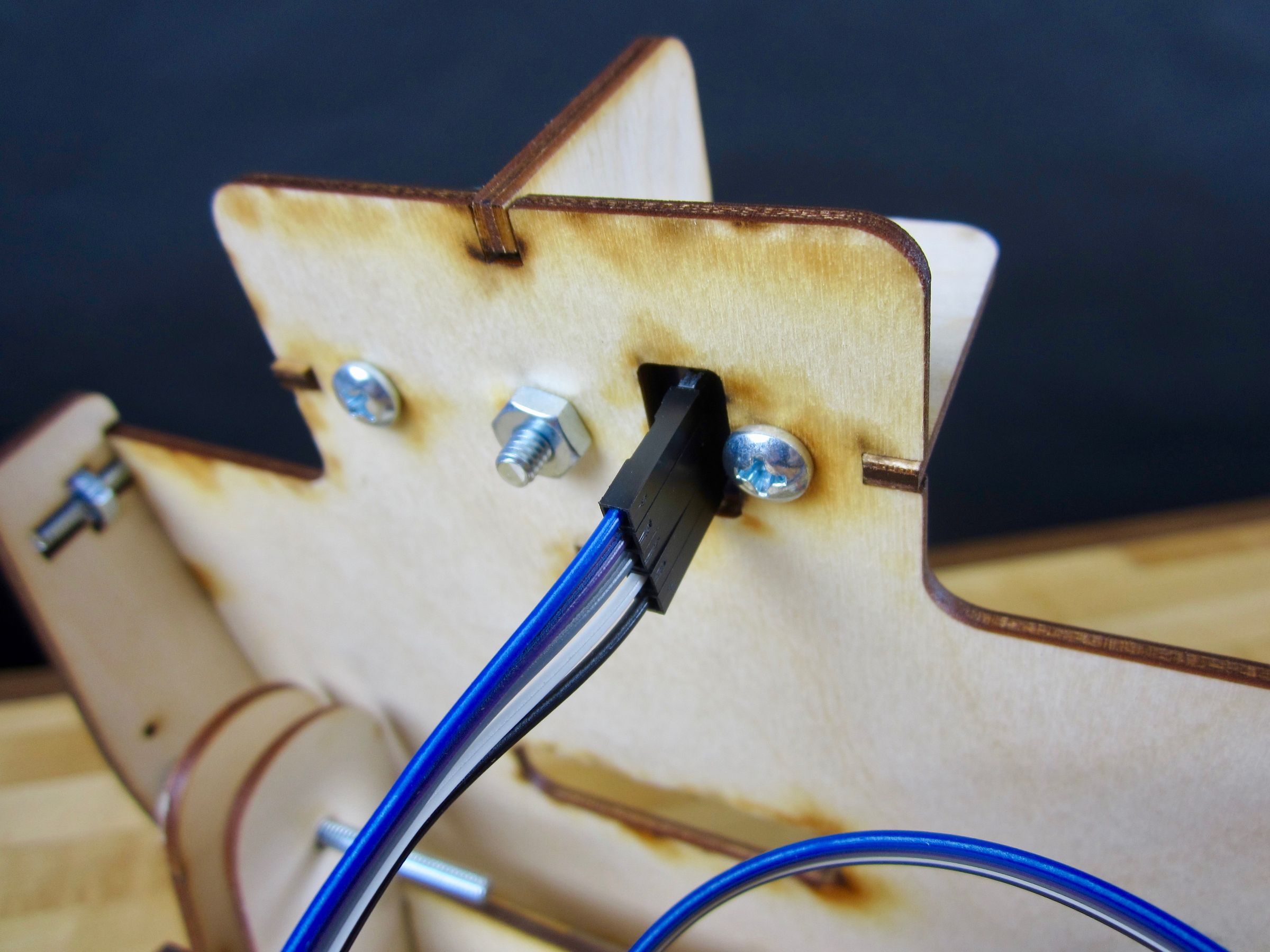 Dual Axis Tracker V2.0 : 15 Steps (with Pictures) - Instructables