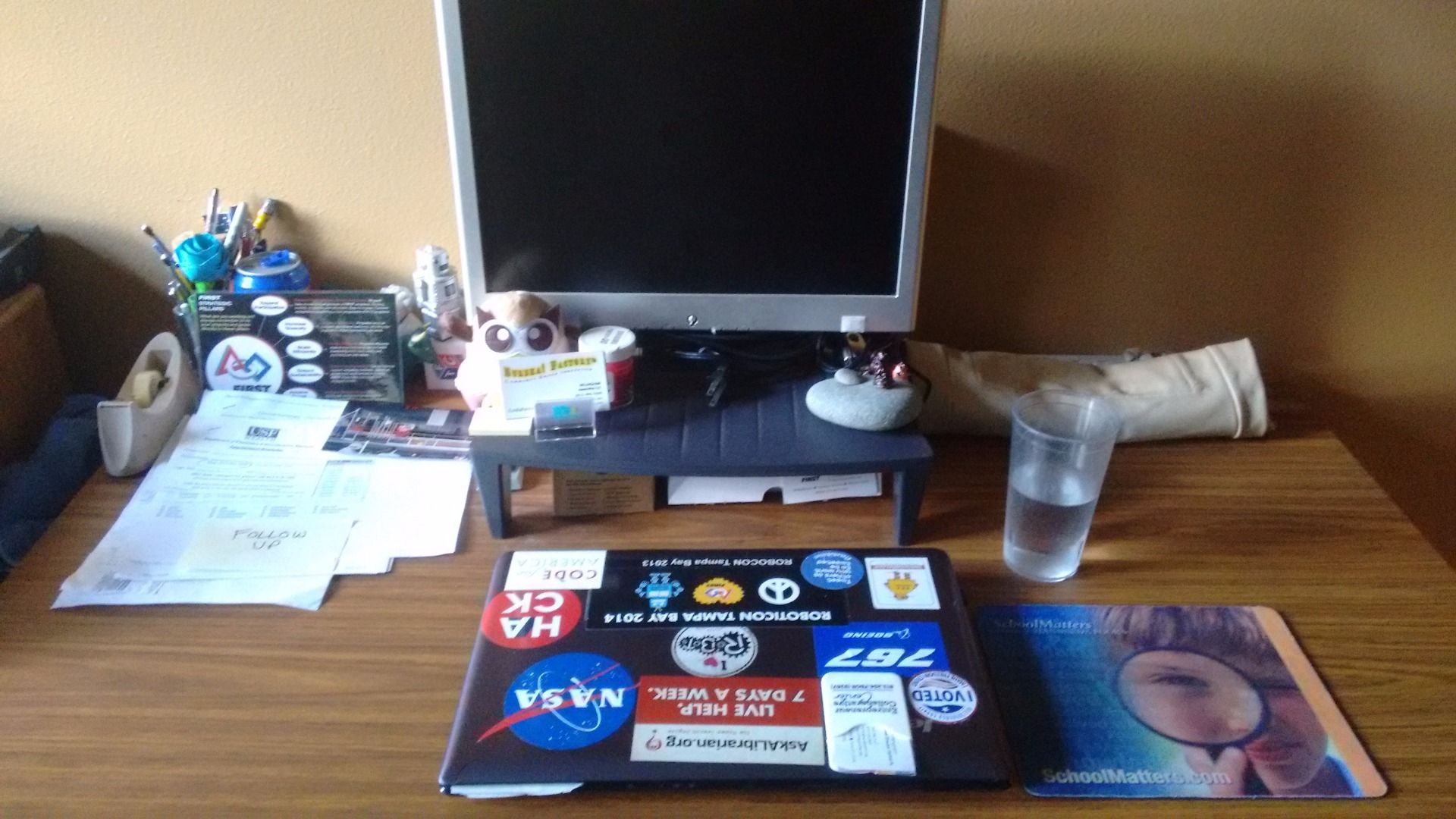 Digging Out: the Low Stress Way to a Clean Desk : 8 Steps (with ...