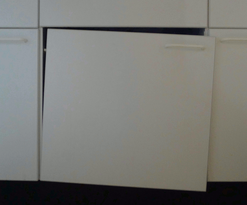 Fix Kitchen Cabinet Door : 4 Steps - Instructables
