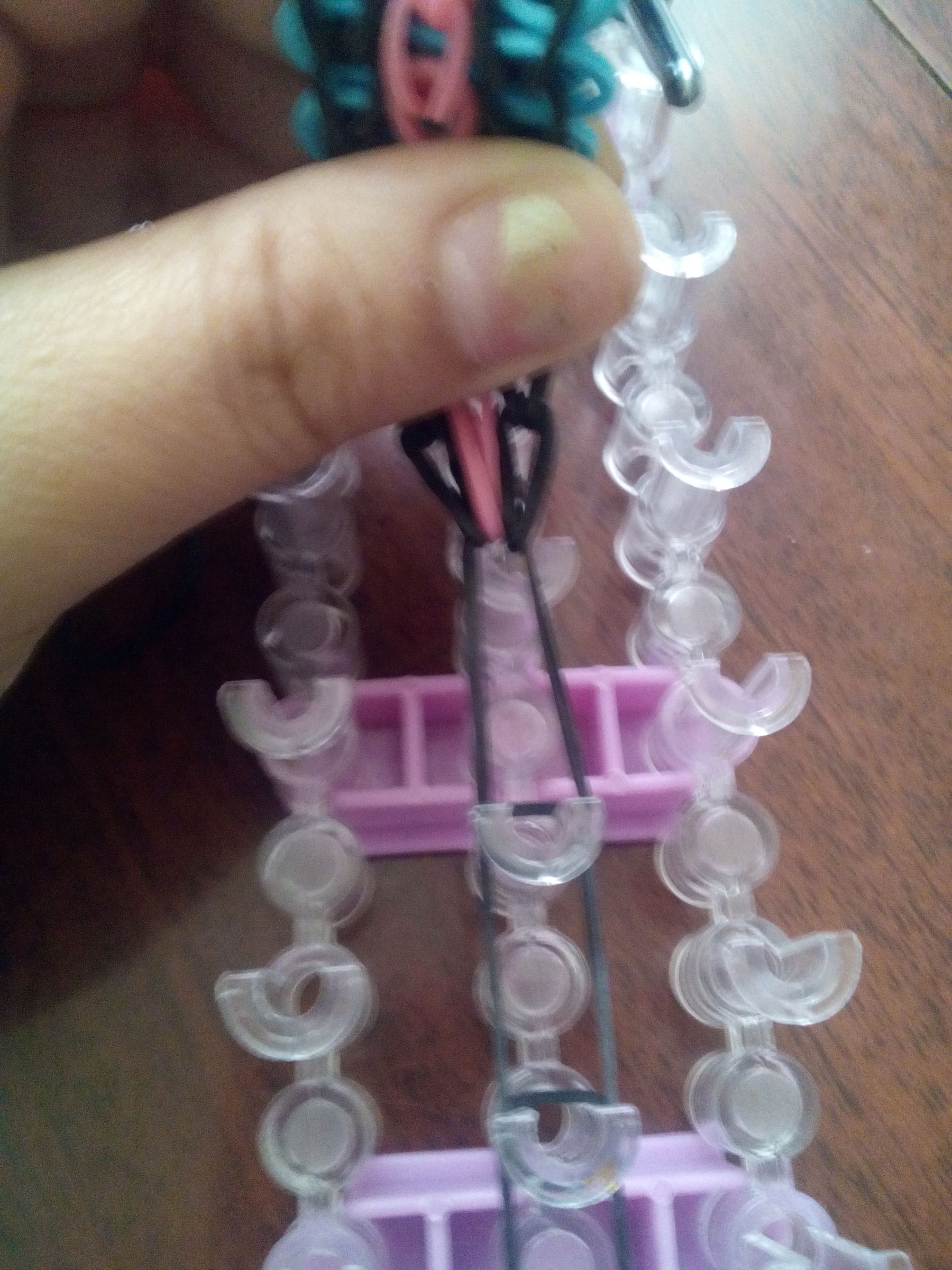 Loom Band Ladder Bracelet : 9 Steps - Instructables