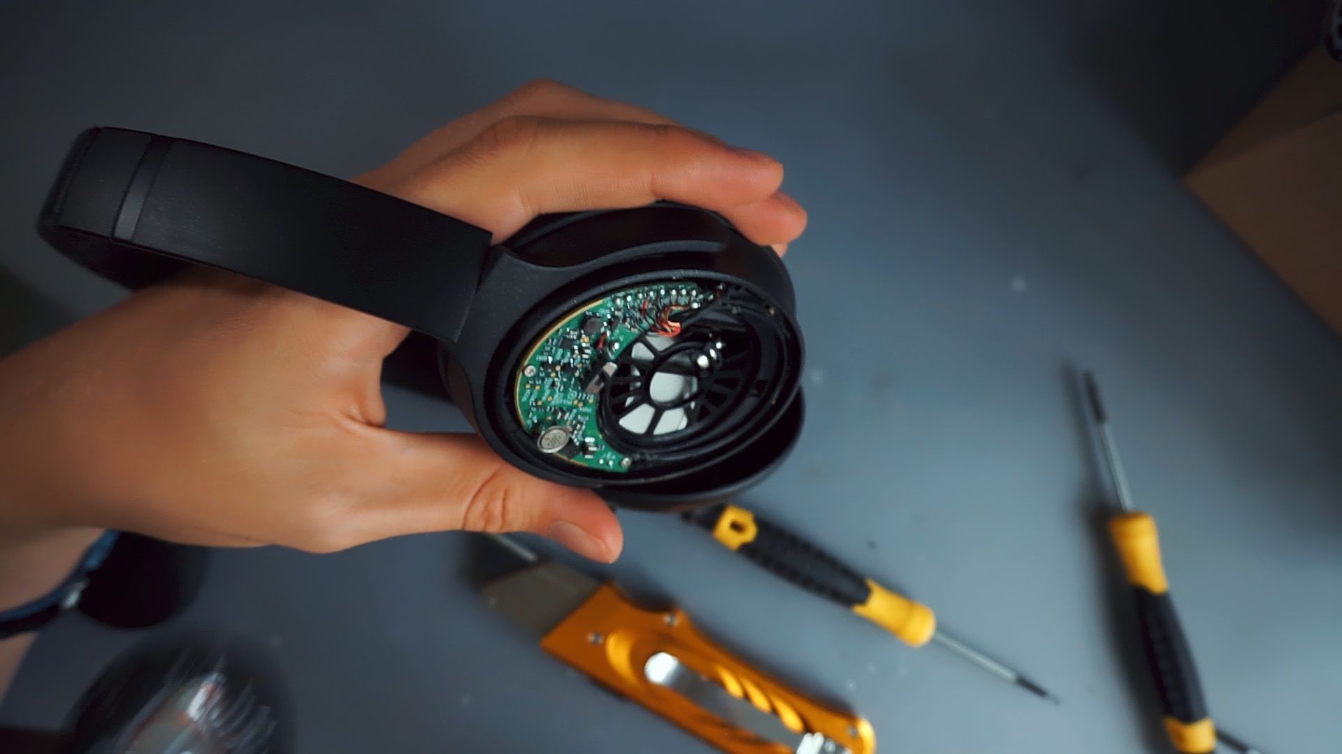 Easy Guide to REPAIR Broken BOSE QC25 Headphones - NO SOUND From One ...