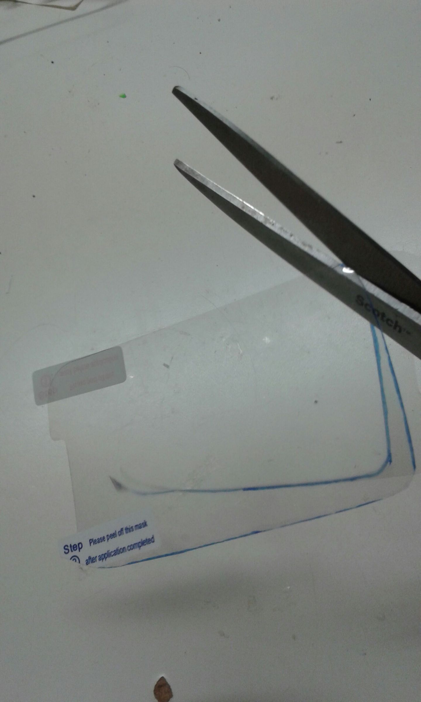 Adapting & Fitting a Screen Protector : 4 Steps - Instructables