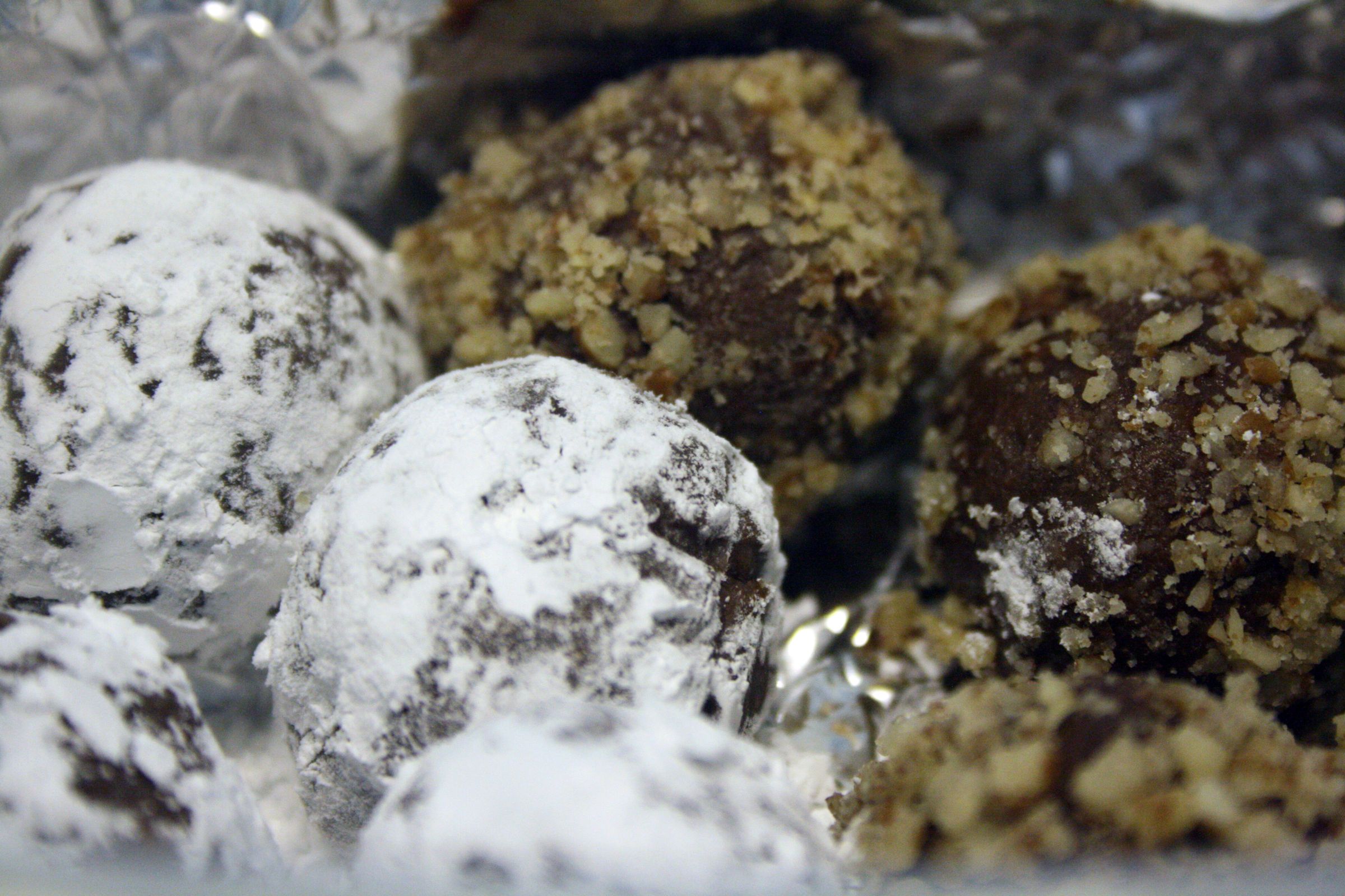 5-minute Chocolate Balls : 4 Steps (with Pictures) - Instructables
