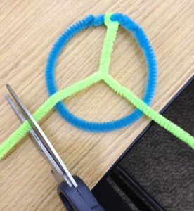 Create a Peace Sign From Pipe Cleaner! : 12 Steps - Instructables