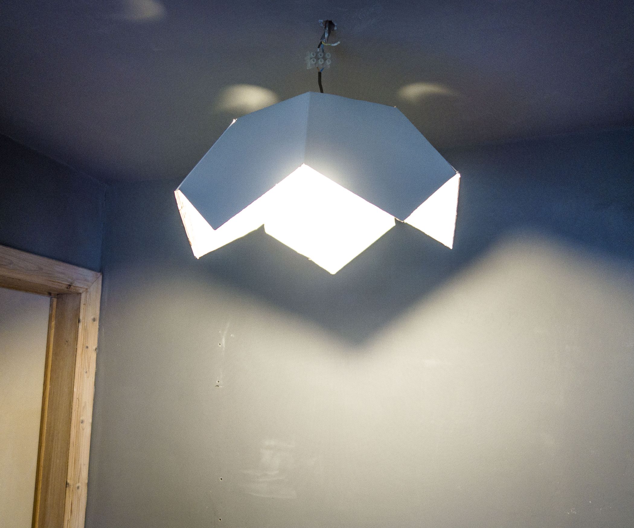 Cardboard Lampshade : 5 Steps (with Pictures) - Instructables