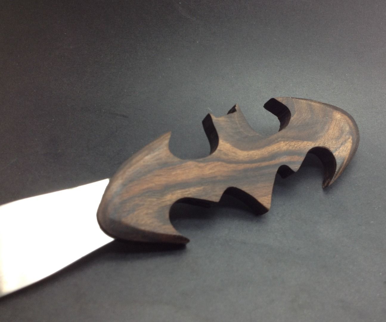 Batman Spatula: the Dark Utensil : 3 Steps (with Pictures) - Instructables