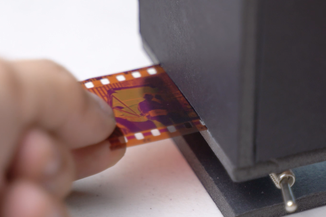 DIY Cardboard Smartphone Film Scanner : 19 Steps (with Pictures ...