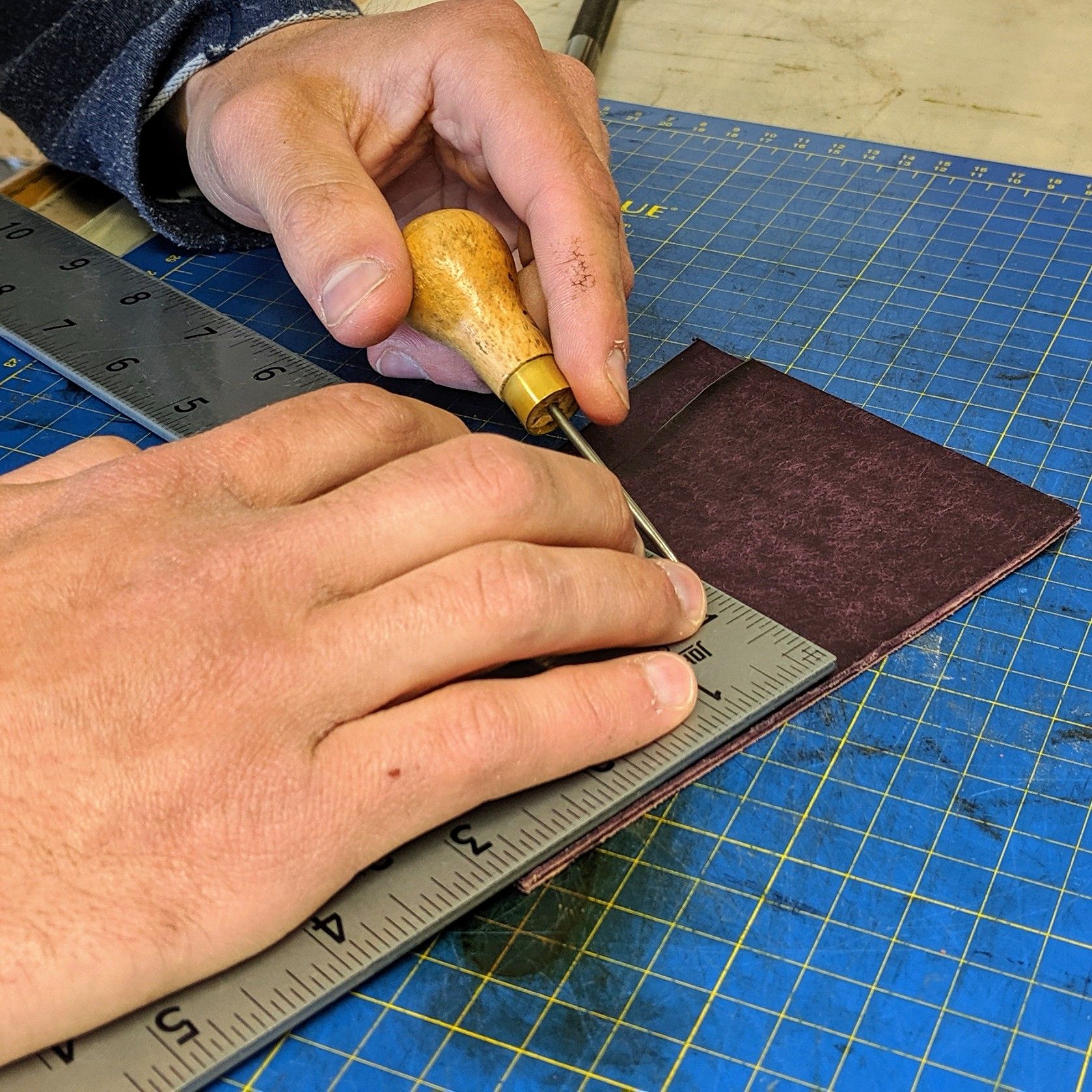 Make a Leather Passport Wallet : 11 Steps (with Pictures) - Instructables