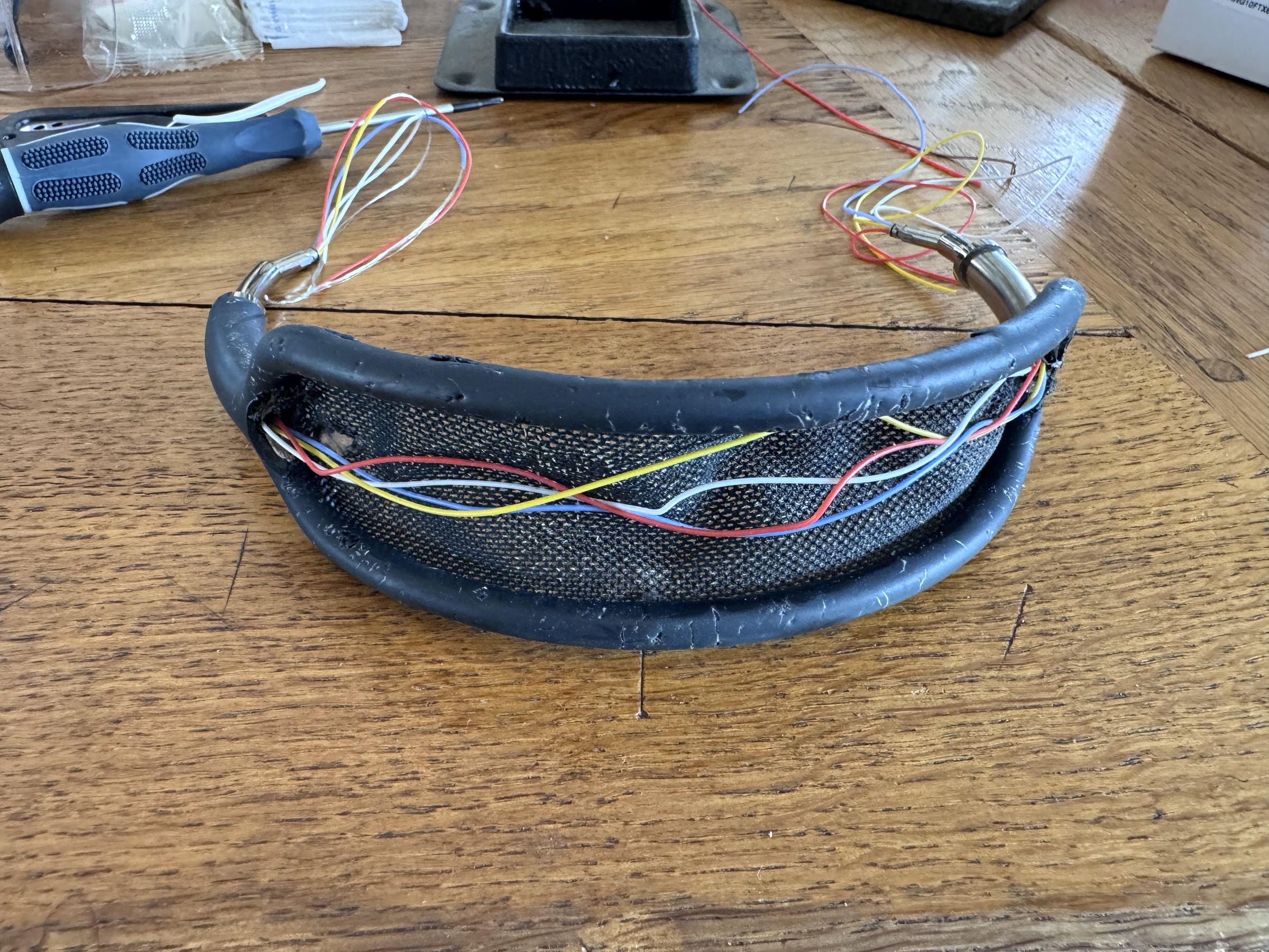 Apple Airpods Max Ultimate Repair GUIDE! : 5 Steps - Instructables