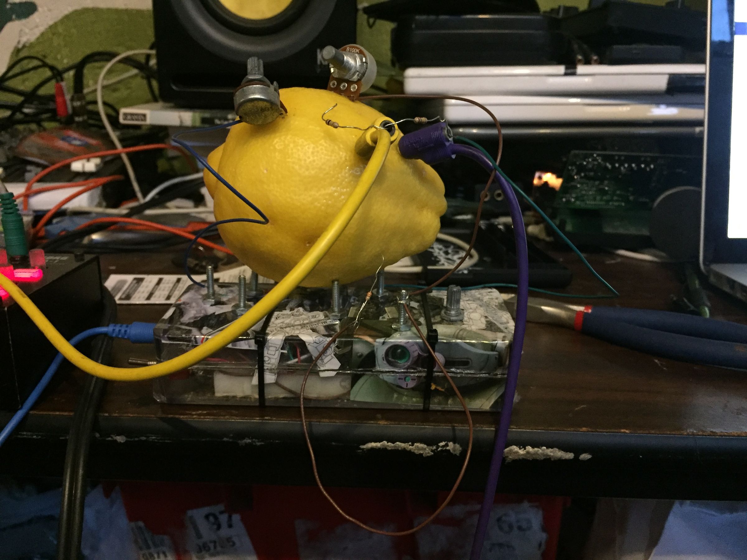 Lemon Synthesizer : 5 Steps (with Pictures) - Instructables