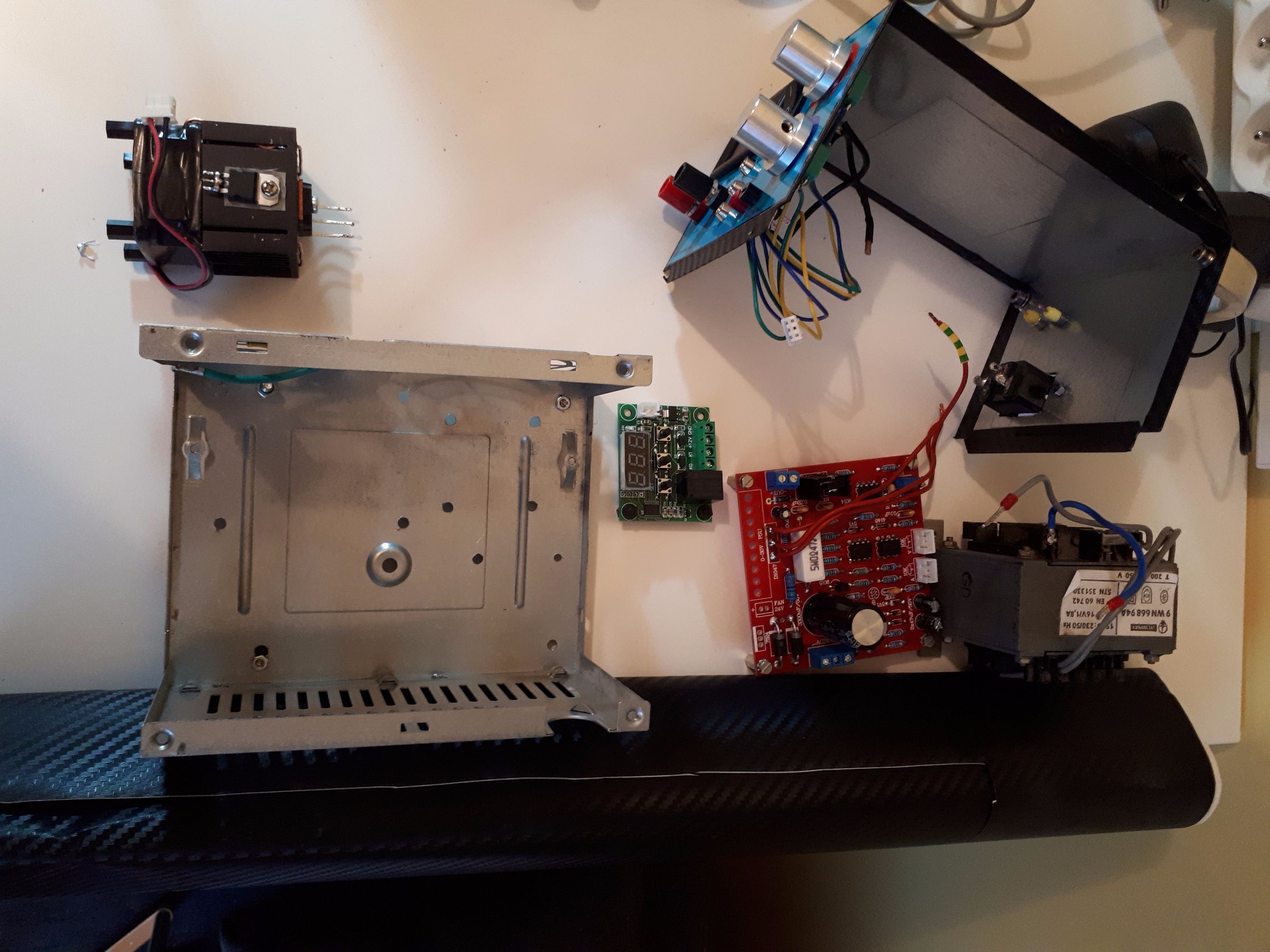 Compact Regulated PSU - Power Supply Unit : 9 Steps (with Pictures ...