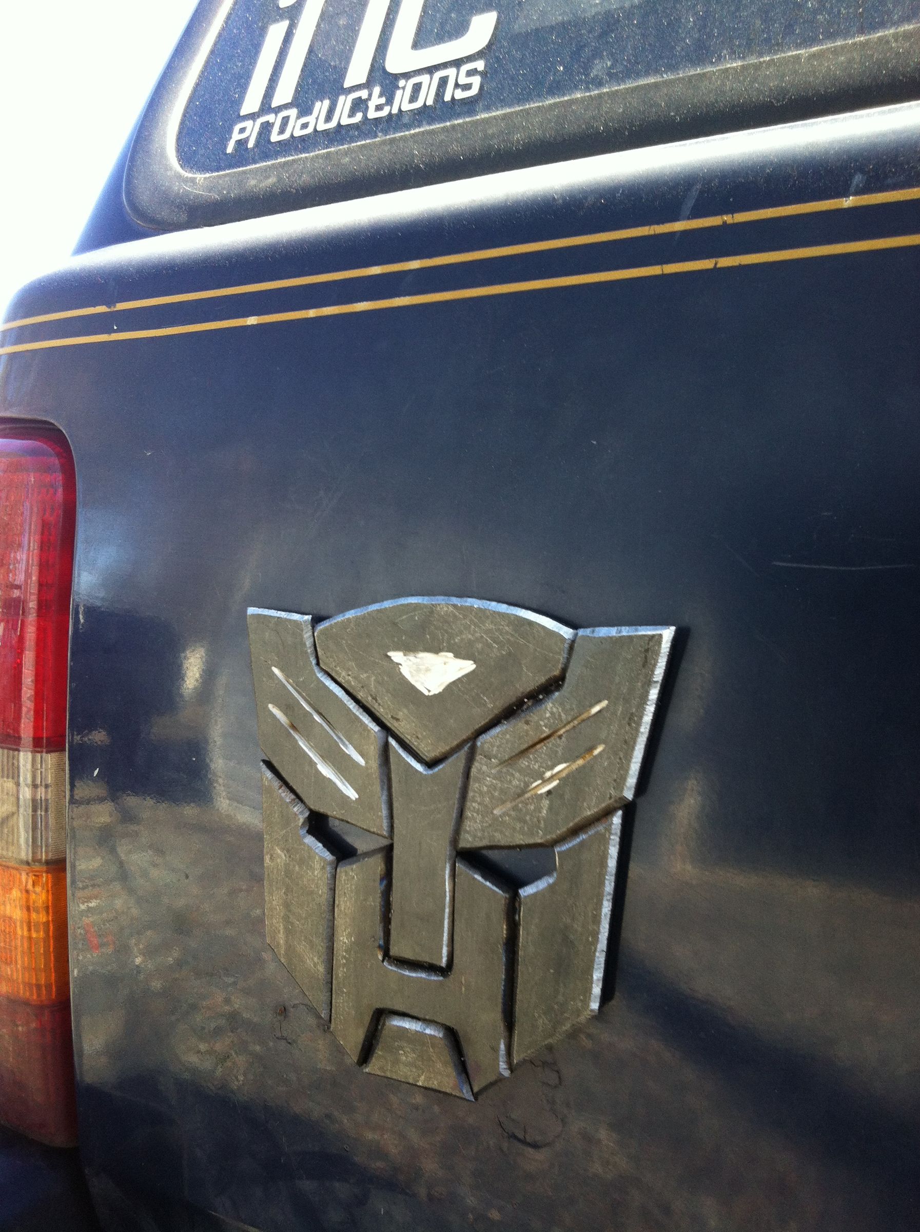Heavy Duty Autobot Logo : 9 Steps - Instructables