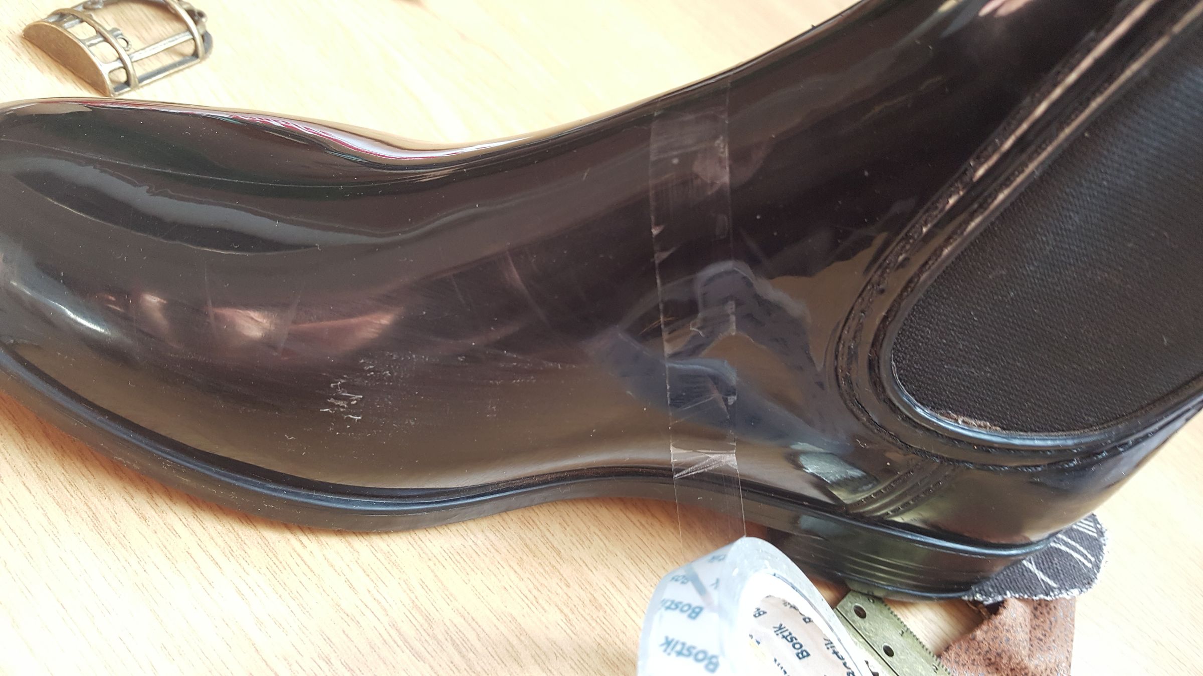 Temporary Makeover Shoes Using Tape : 6 Steps - Instructables