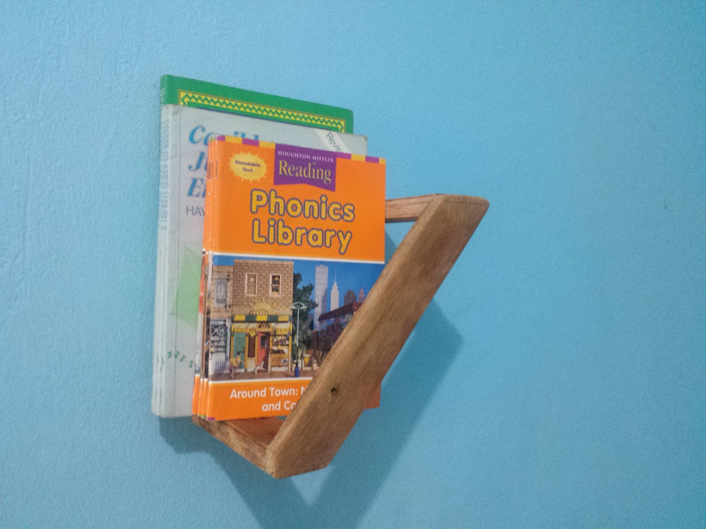 Modern Contemporary Tilt Book Shelving : 5 Steps (with Pictures ...