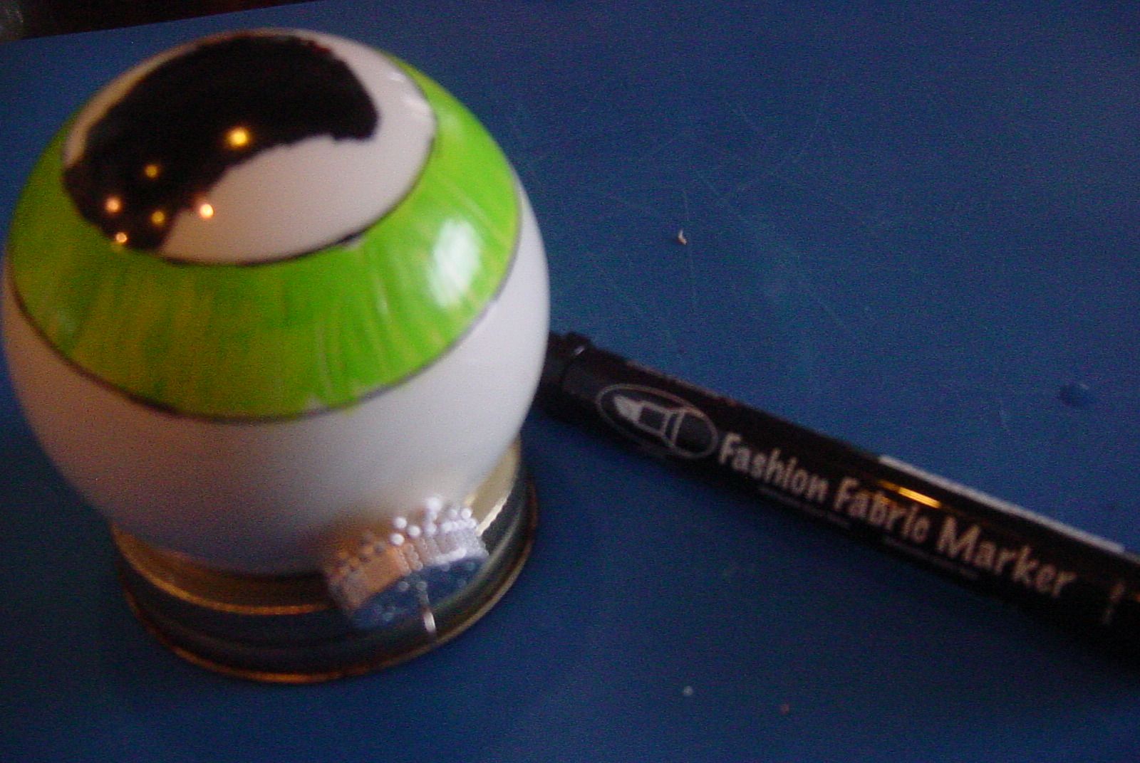 CREEPY Halloween Eyes EEK : 6 Steps (with Pictures) - Instructables
