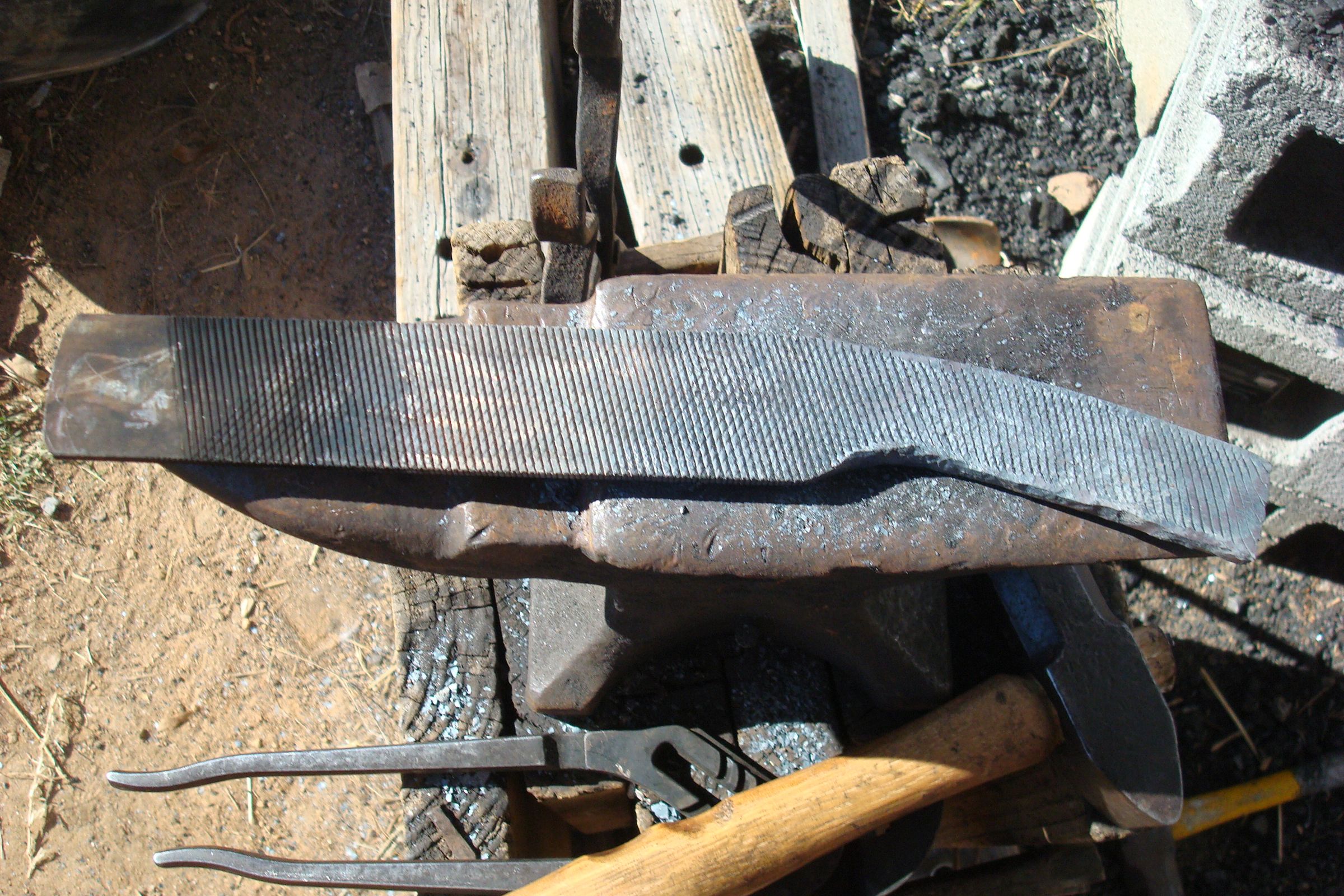 Making a Large Camp Knife From an Old Rasp. Part 1 : 9 Steps ...