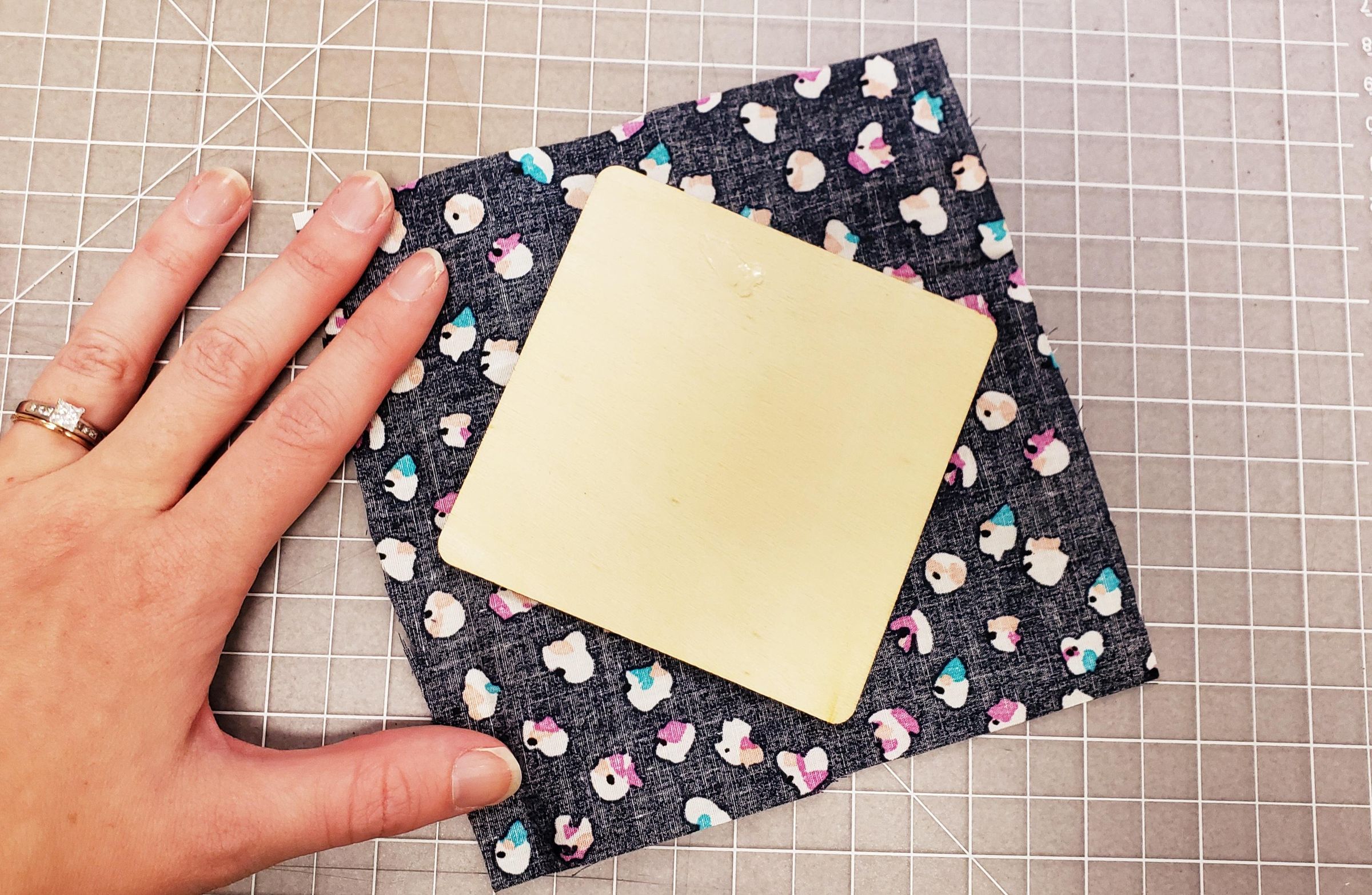 30-Minute Decorative Box (+ Hot Glue Tips) : 6 Steps (with Pictures ...