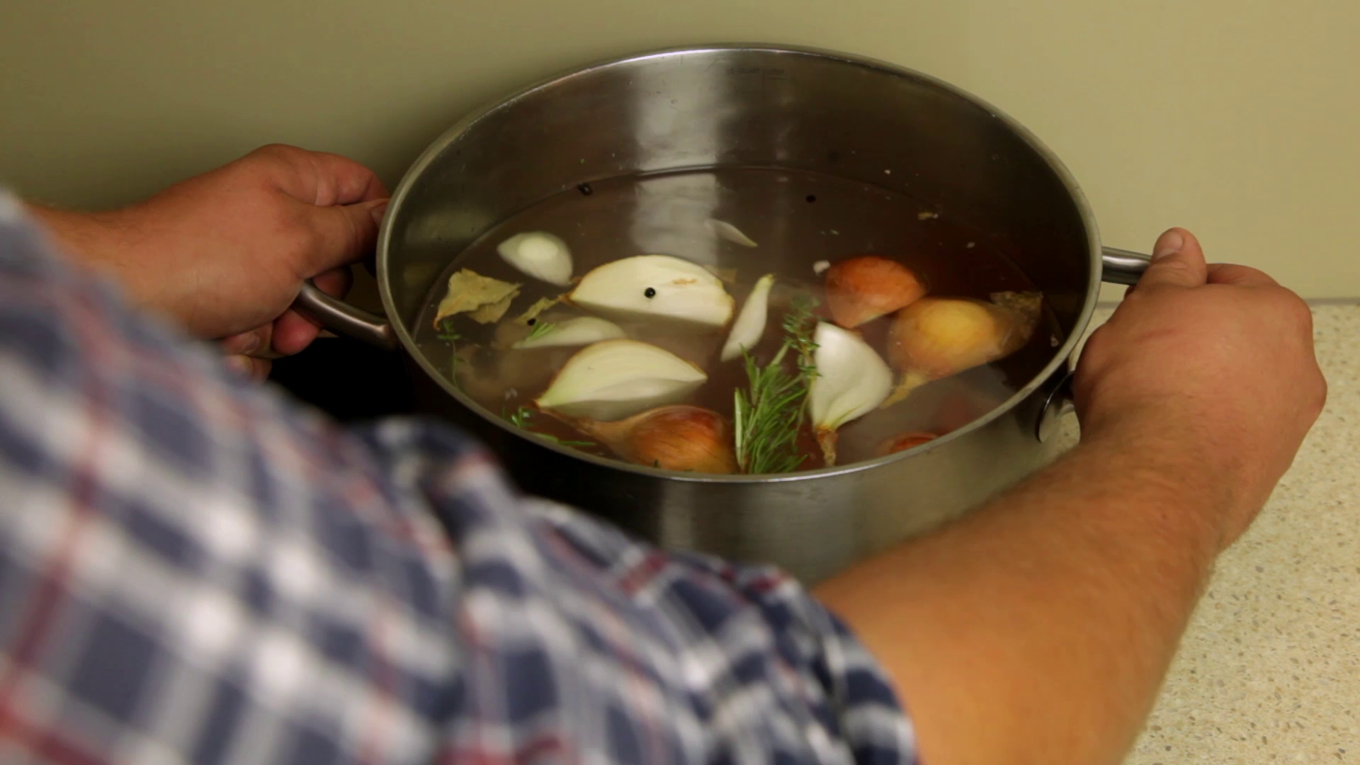 How to Make Homemade Chicken Stock : 6 Steps (with Pictures ...