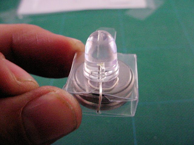 TeaLED: Led, Switch, Box and Batteries (not Glue Nor Solder) : 7 Steps ...