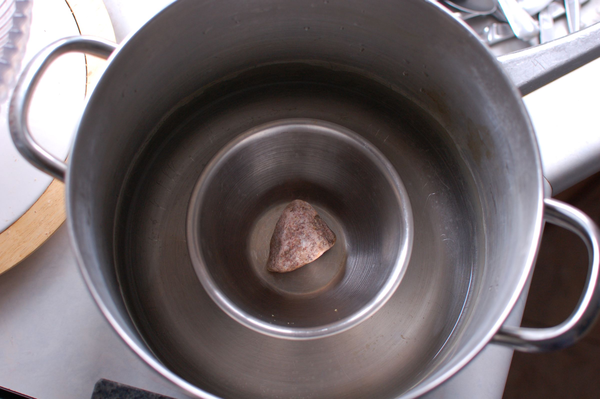 How to Distill Water in Your Own Kitchen : 4 Steps - Instructables