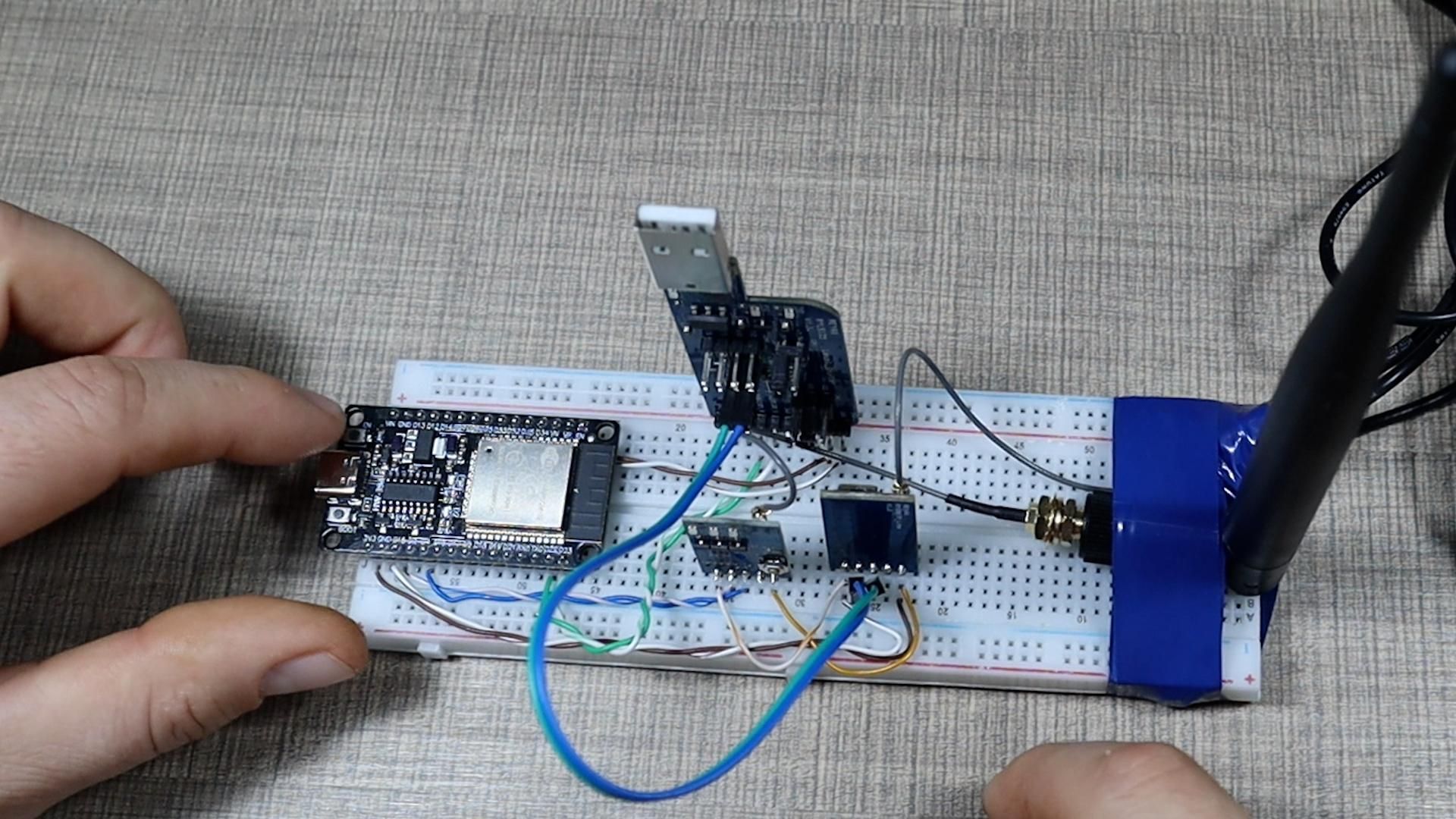Helium Based DIY GPS Vehicle Tracker With RYS8839 and RYLR993 and ESP32 ...