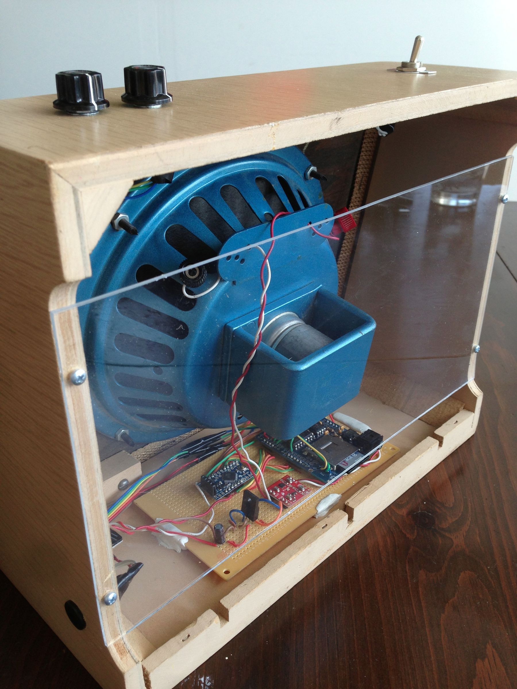 Arduino Music Box Inside a Vintage Transistor Radio - Instructables