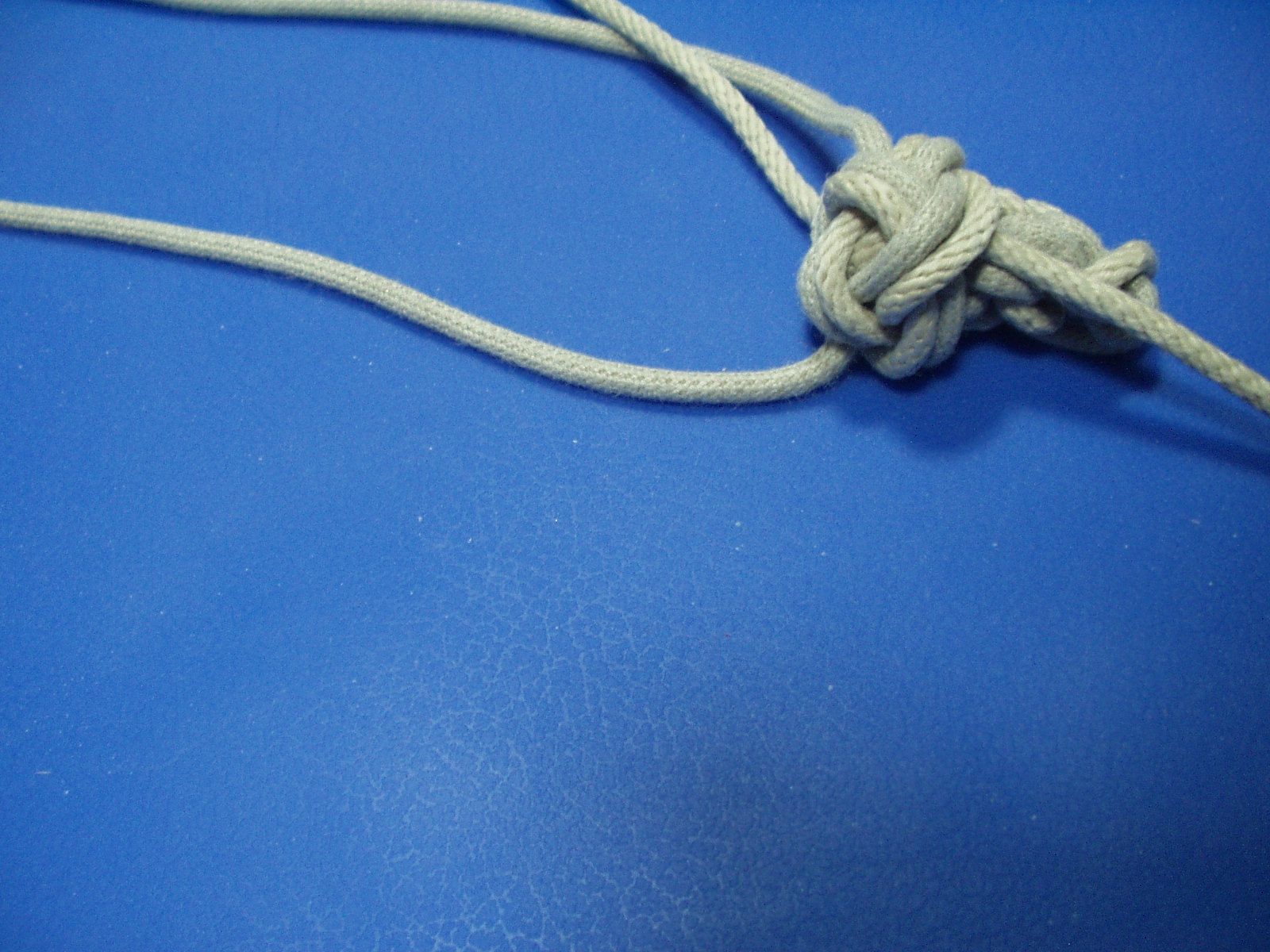 Manrope Knot Lanyard : 7 Steps (with Pictures) - Instructables