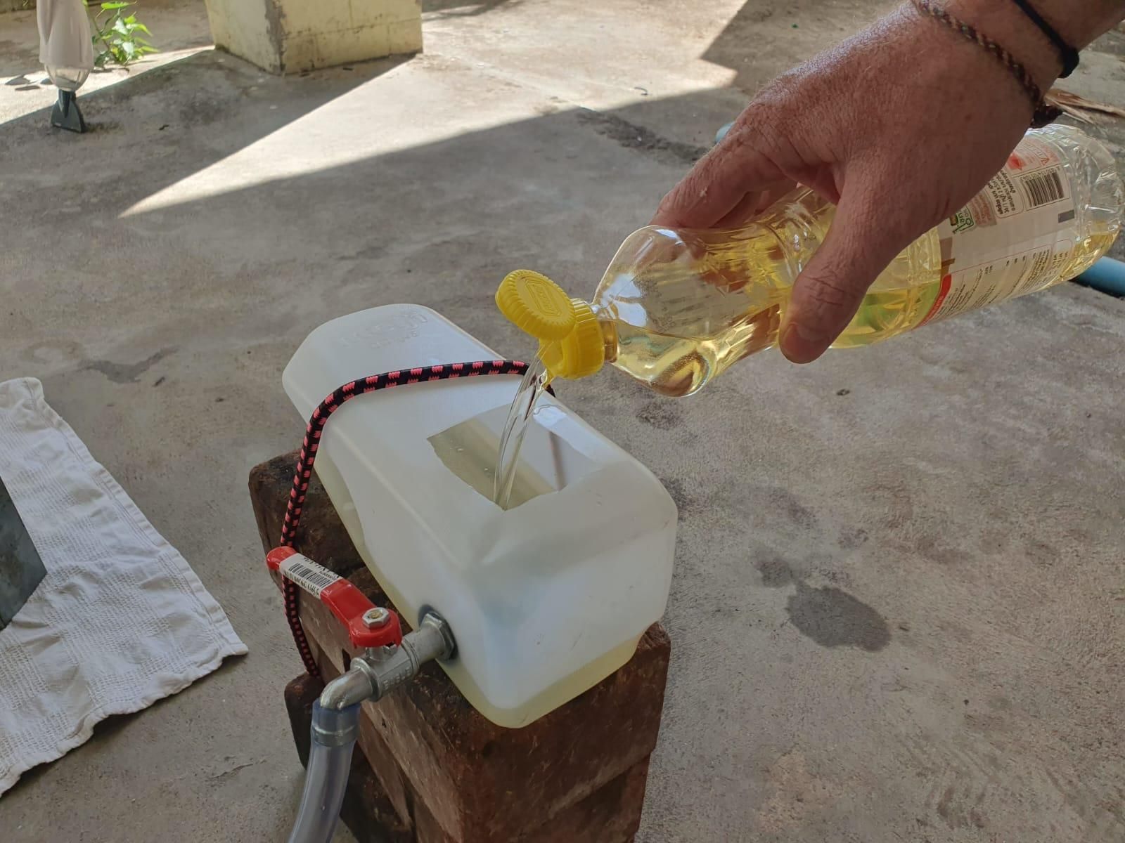 Recycled Used Vegetable Oil Cooker to Cook With Free Energy : 15 Steps ...