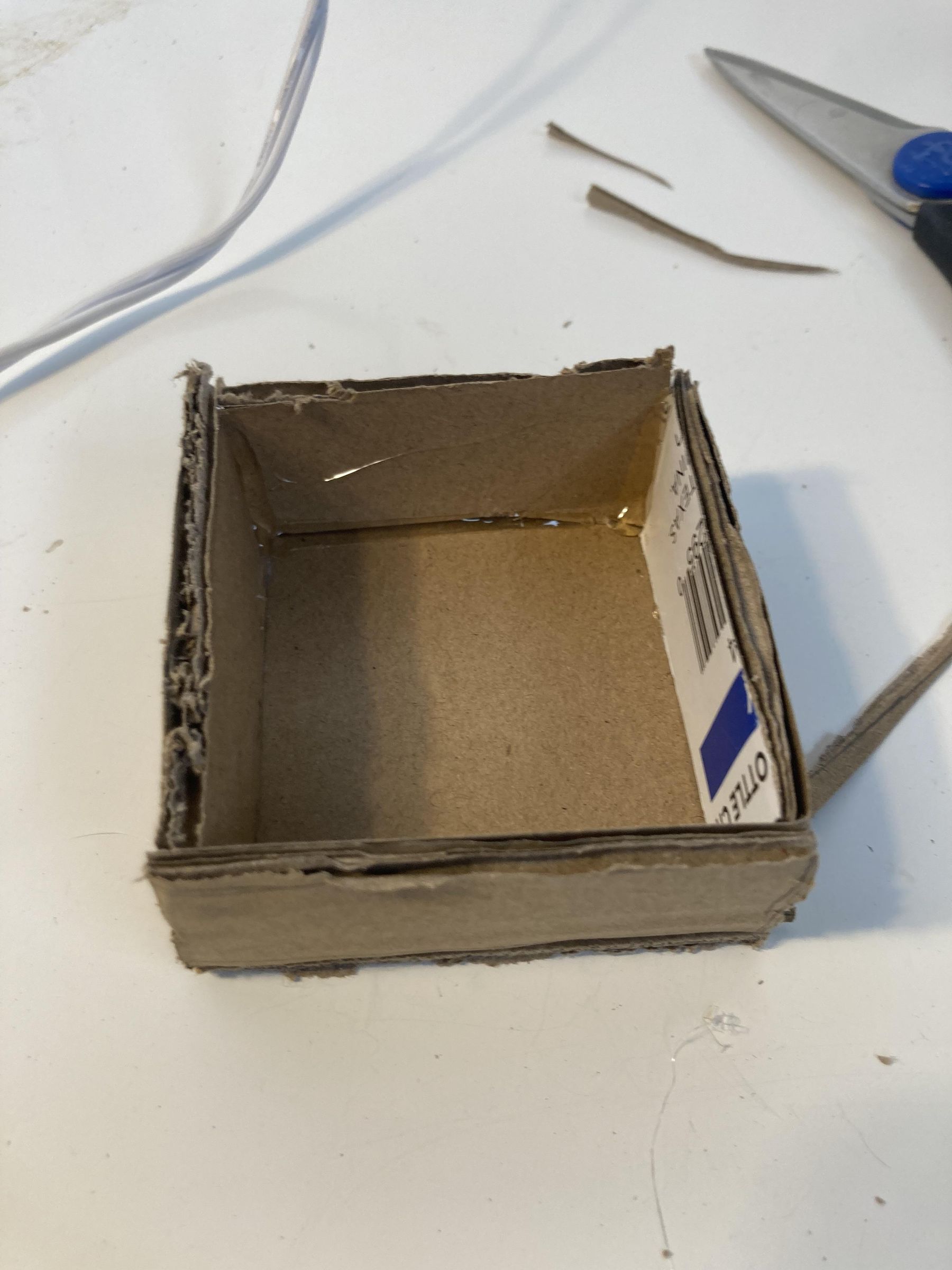 Cardboard Portable Speaker From Headphones | MatteoTheMaker : 4 Steps ...