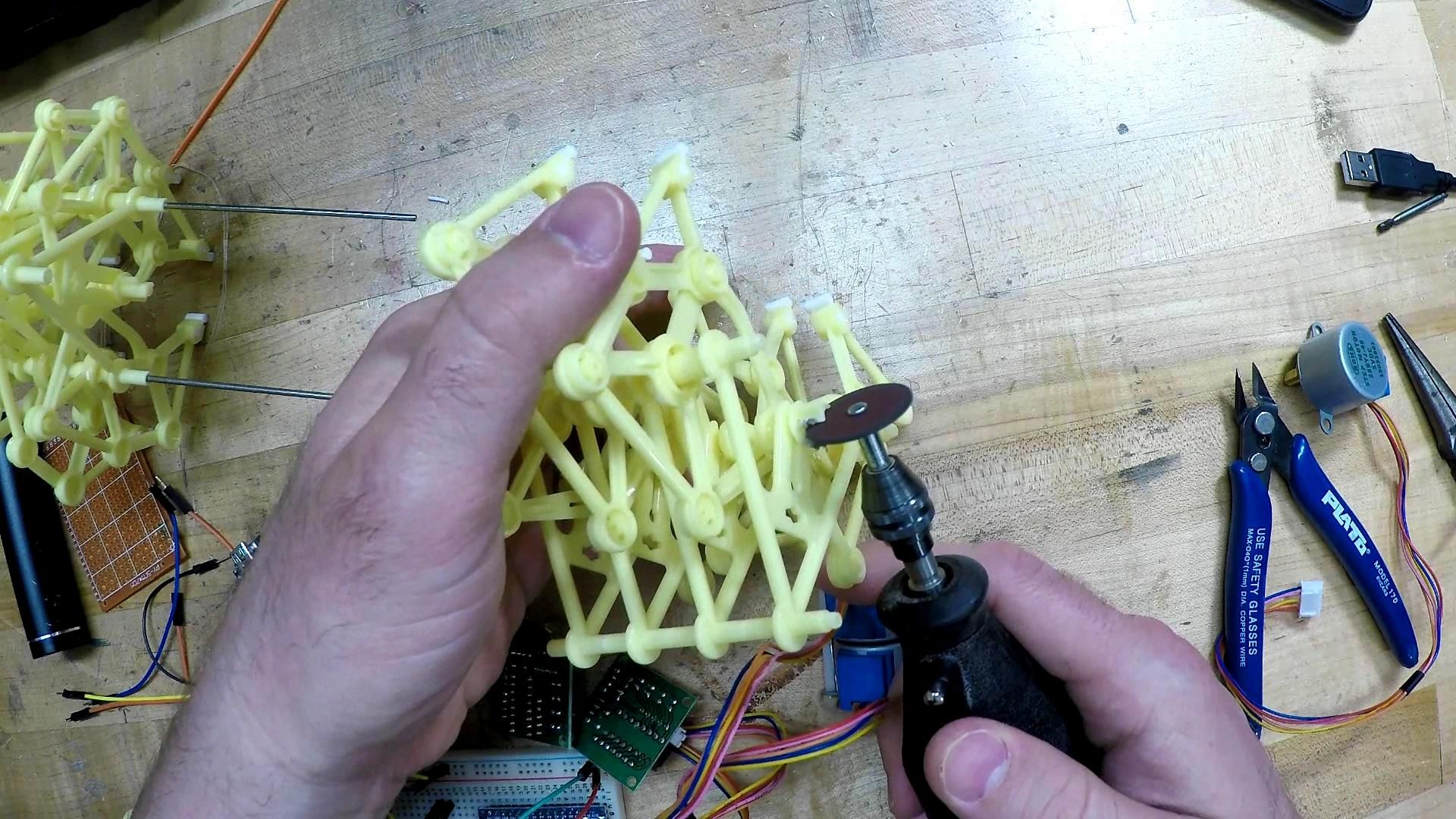 Remote Controlled Strandbeest : 8 Steps (with Pictures) - Instructables