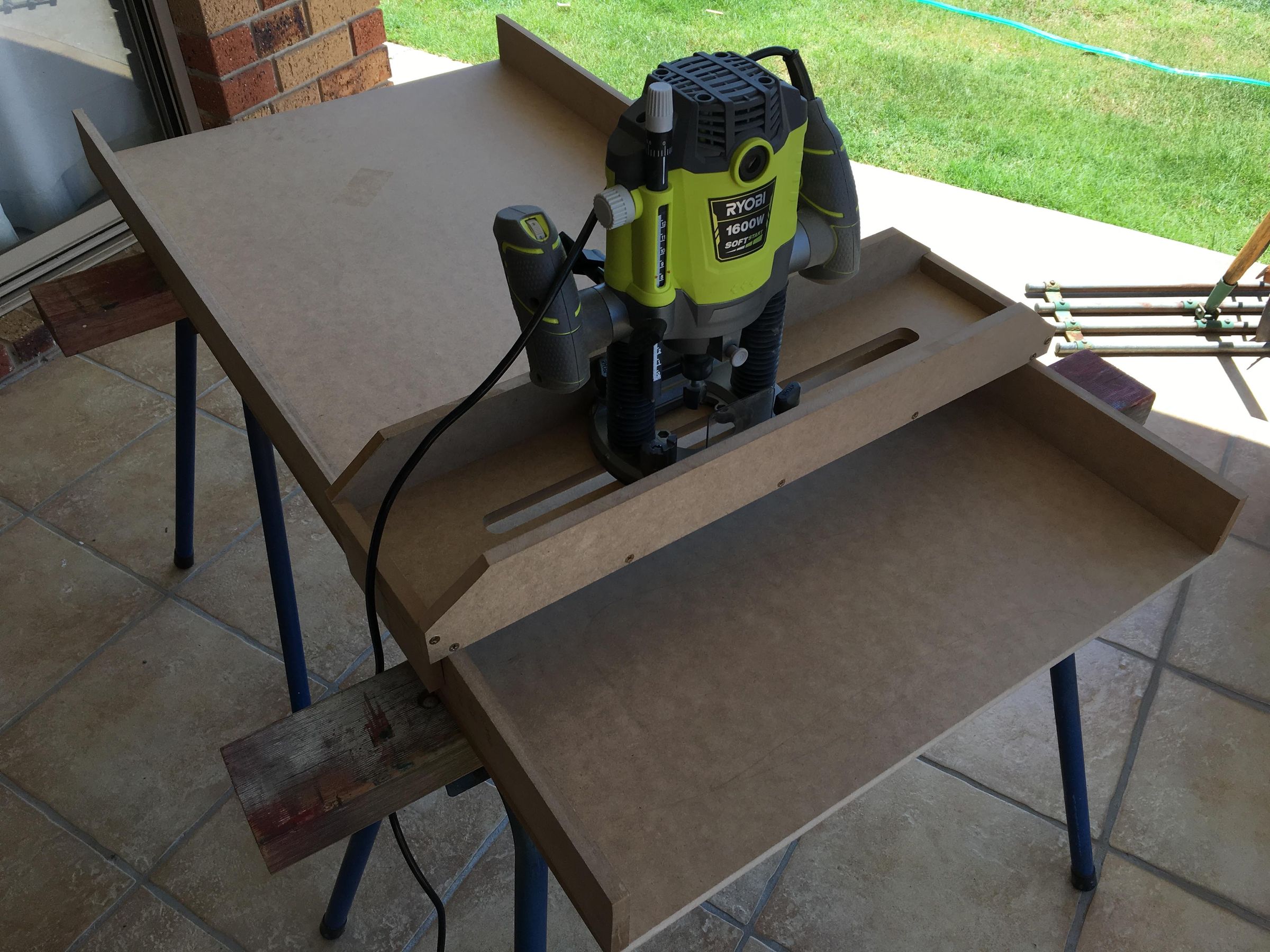 How to Make a $20 Router Sled : 13 Steps (with Pictures) - Instructables