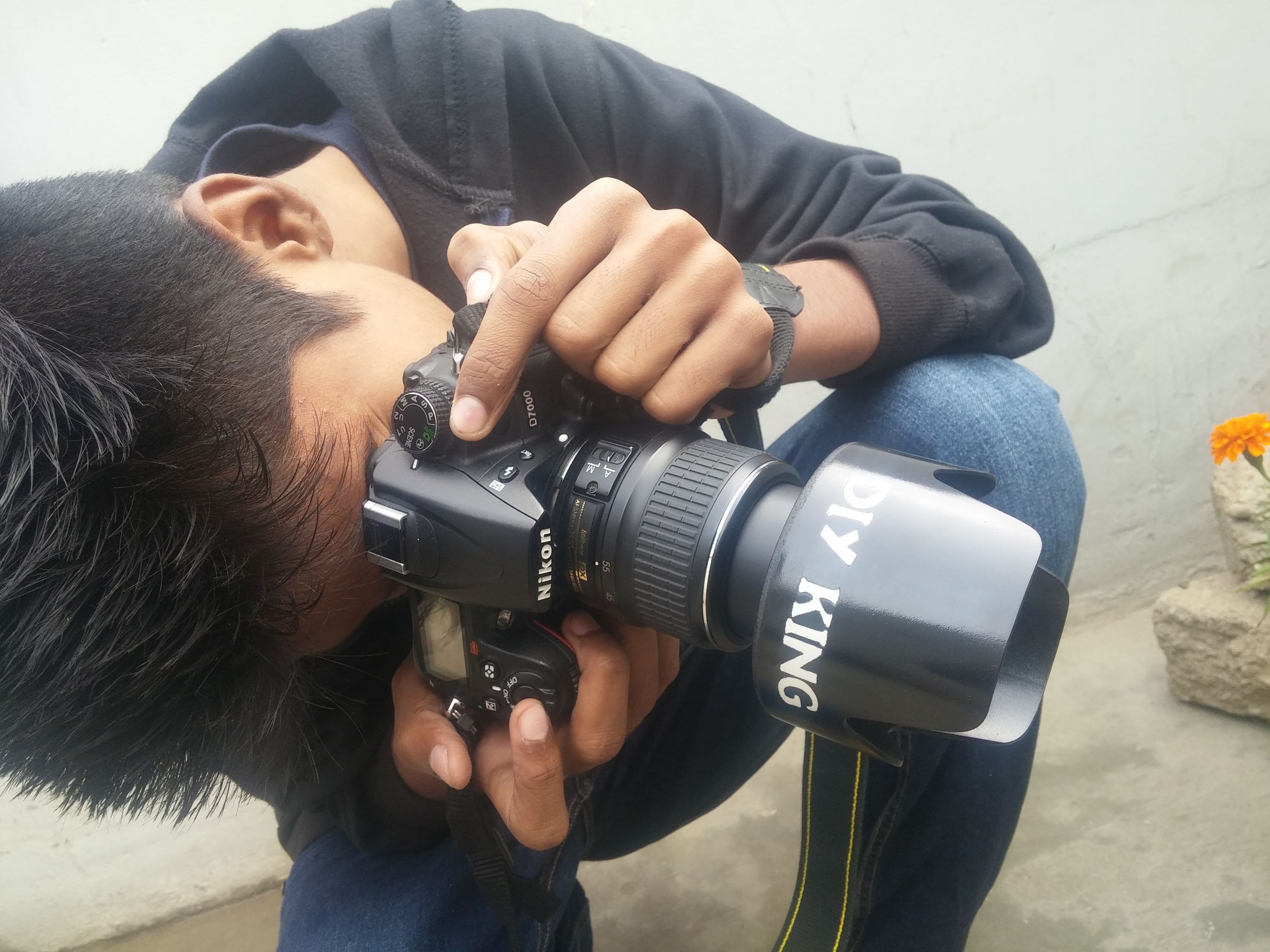 DIY Lens Hood for DSLR Camera : 5 Steps (with Pictures) - Instructables