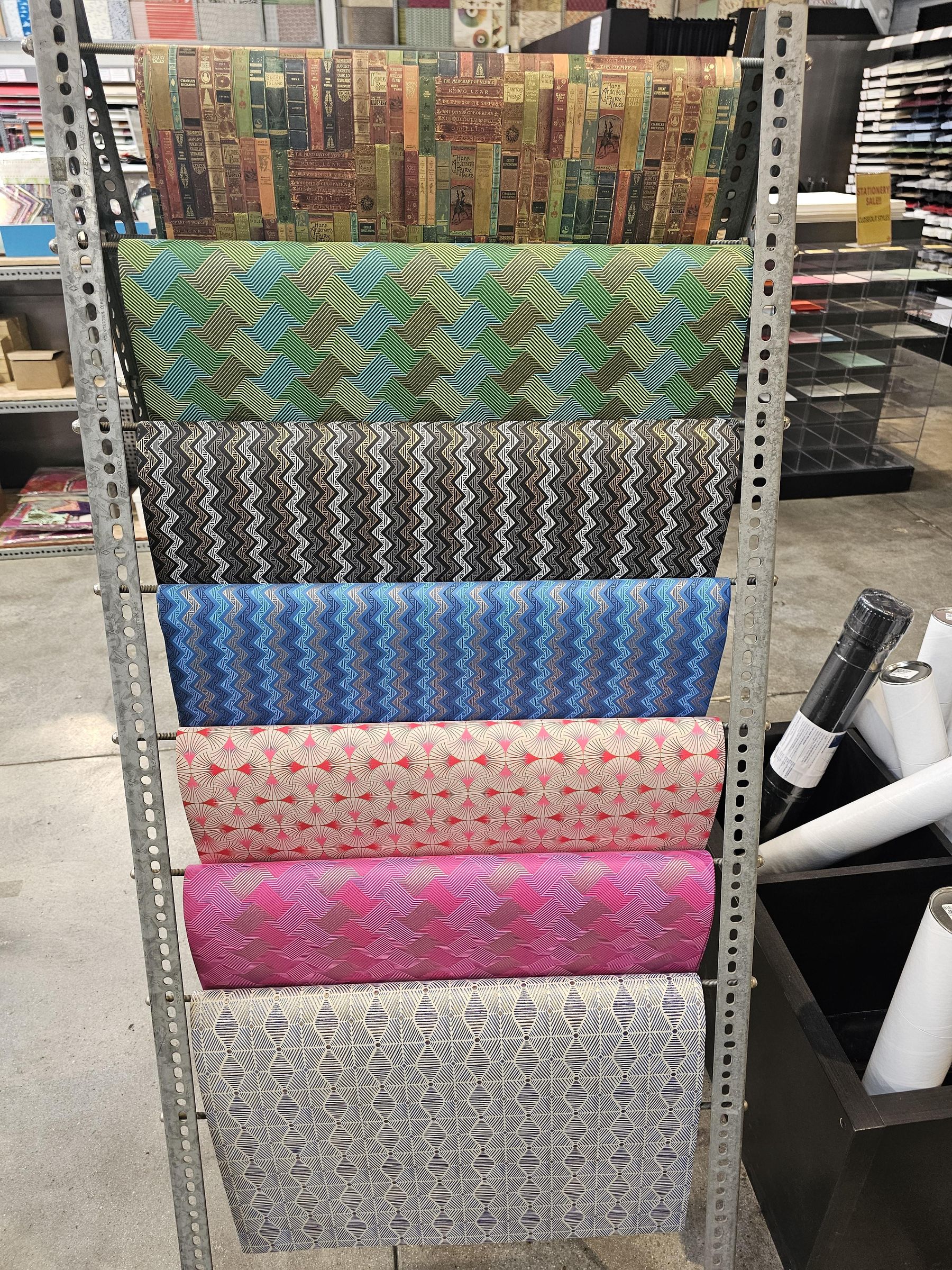 Slide in Slide Out Bookshelf Light : 5 Steps (with Pictures ...