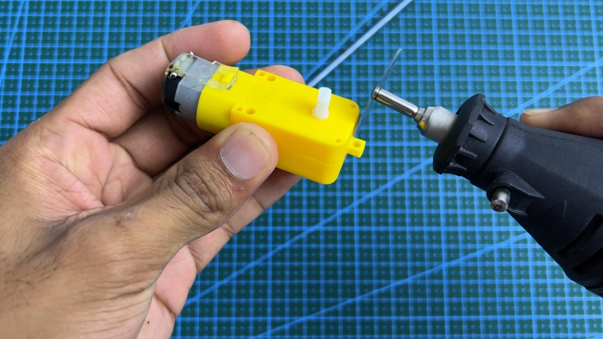 Mechanical Linear Actuator : 6 Steps (with Pictures) - Instructables