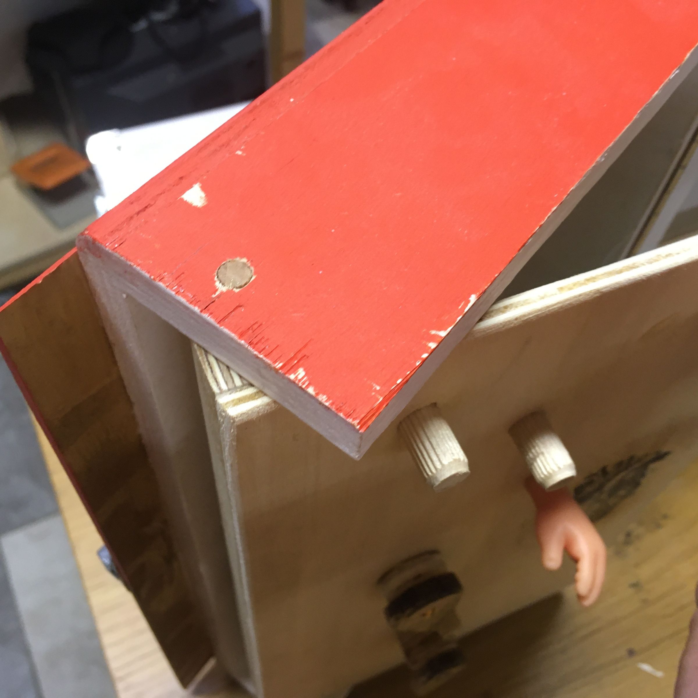 Portable Leather Workshop : 9 Steps (with Pictures) - Instructables
