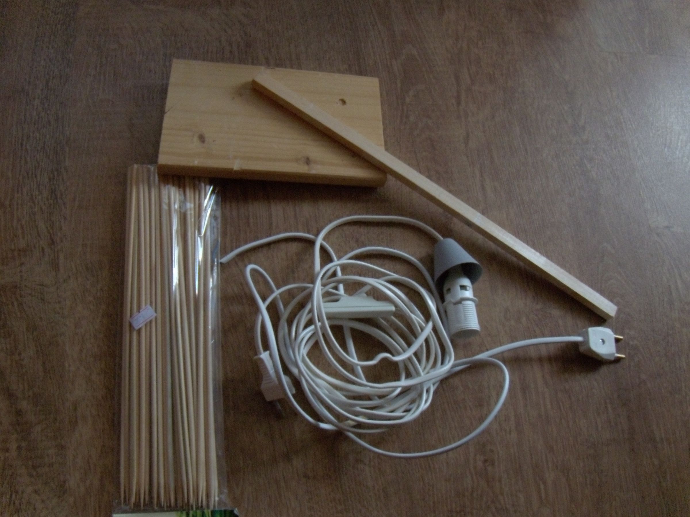 Wood Frame + Chopstick Lampshade : 4 Steps (with Pictures) - Instructables