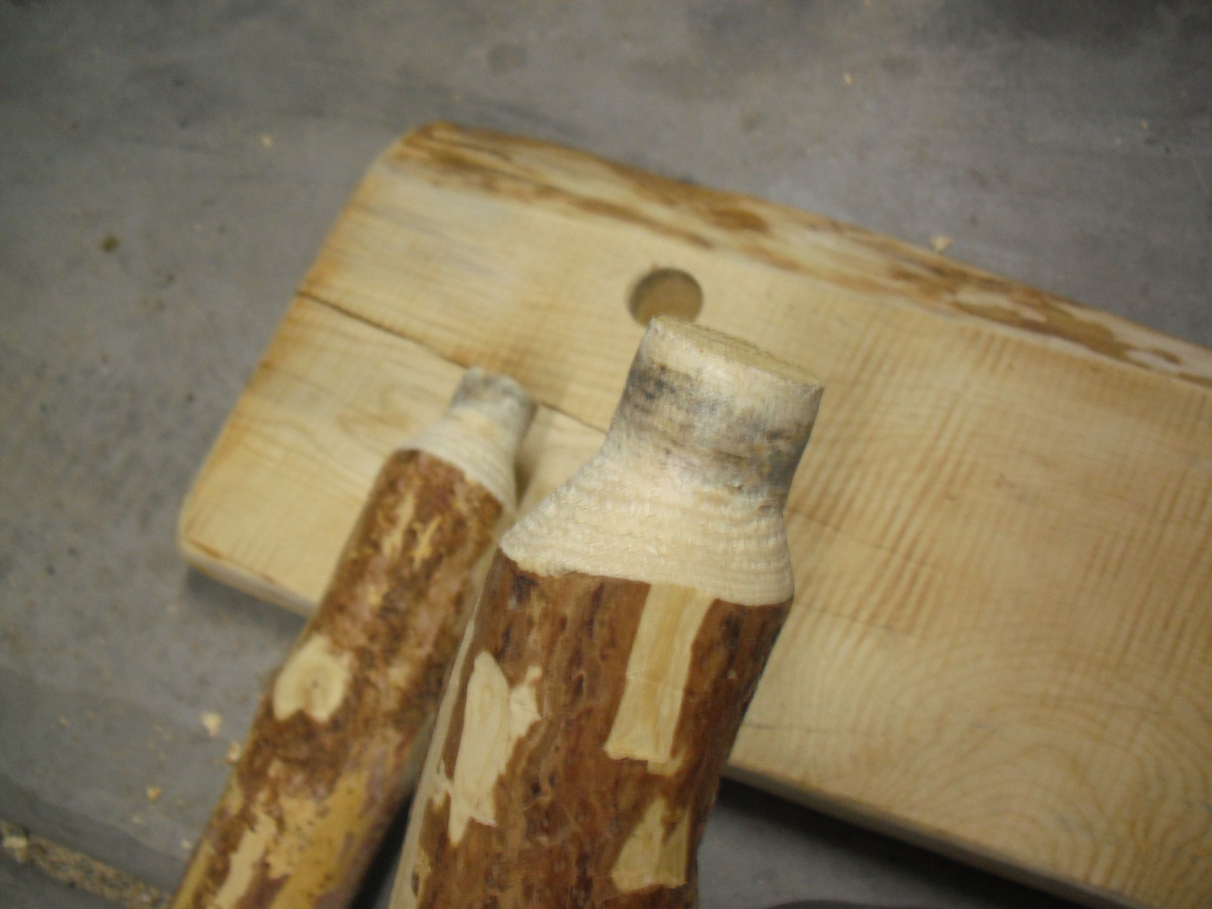 How to Build a Custom Pine Log Table : 7 Steps - Instructables