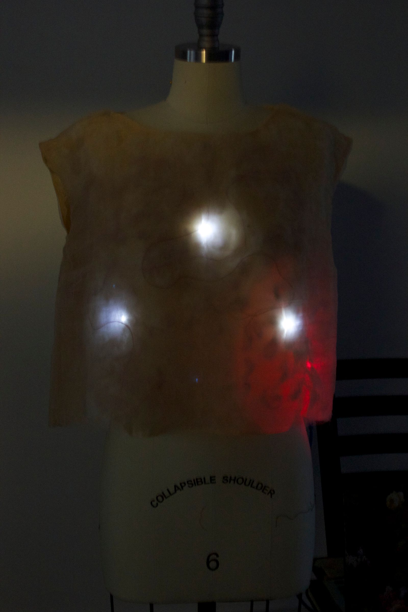Photocell Sensor Garment : 4 Steps (with Pictures) - Instructables