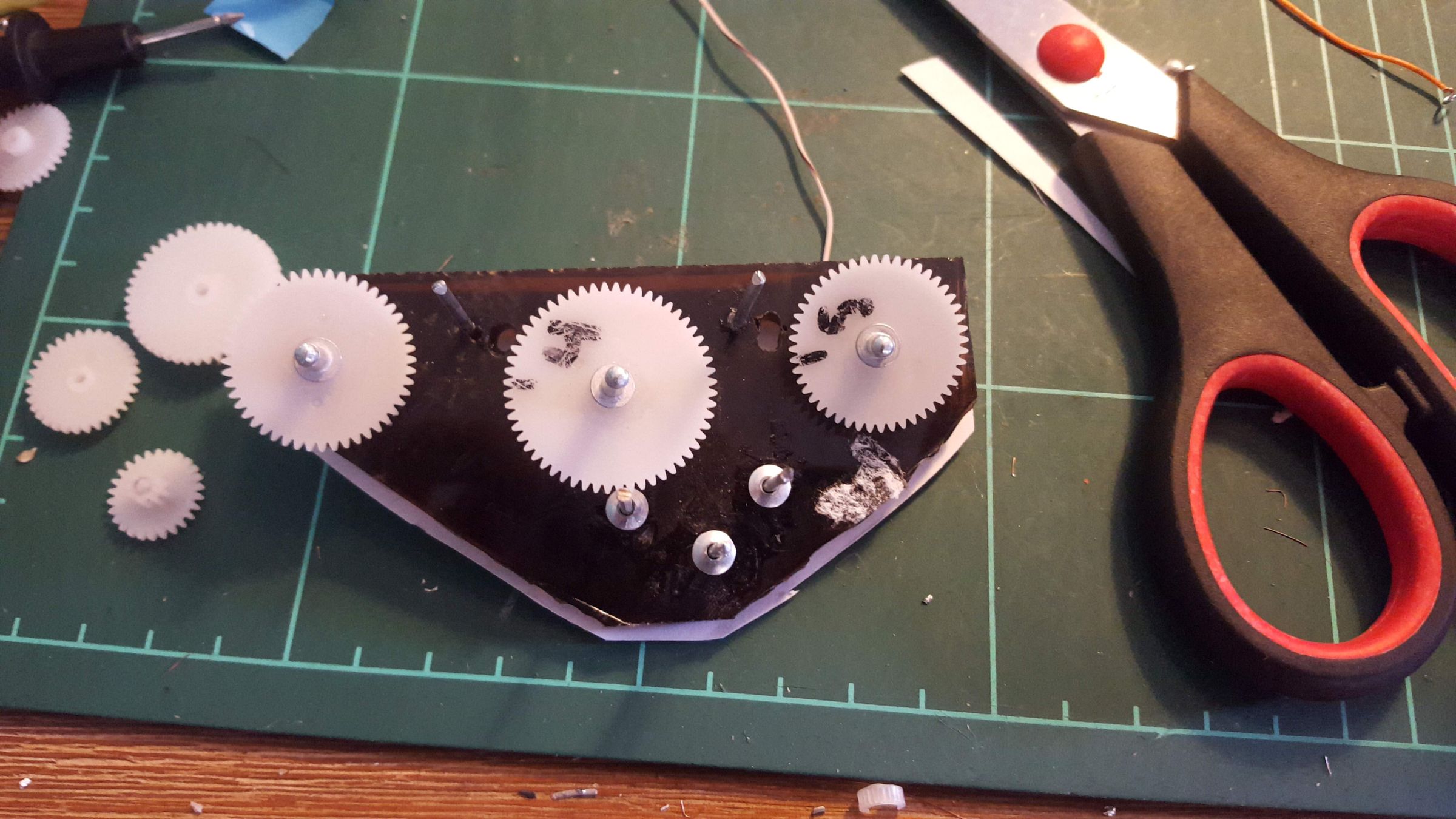 Solar Powered Crystal Spinner - Simple, Brilliant Customisable LDR ...