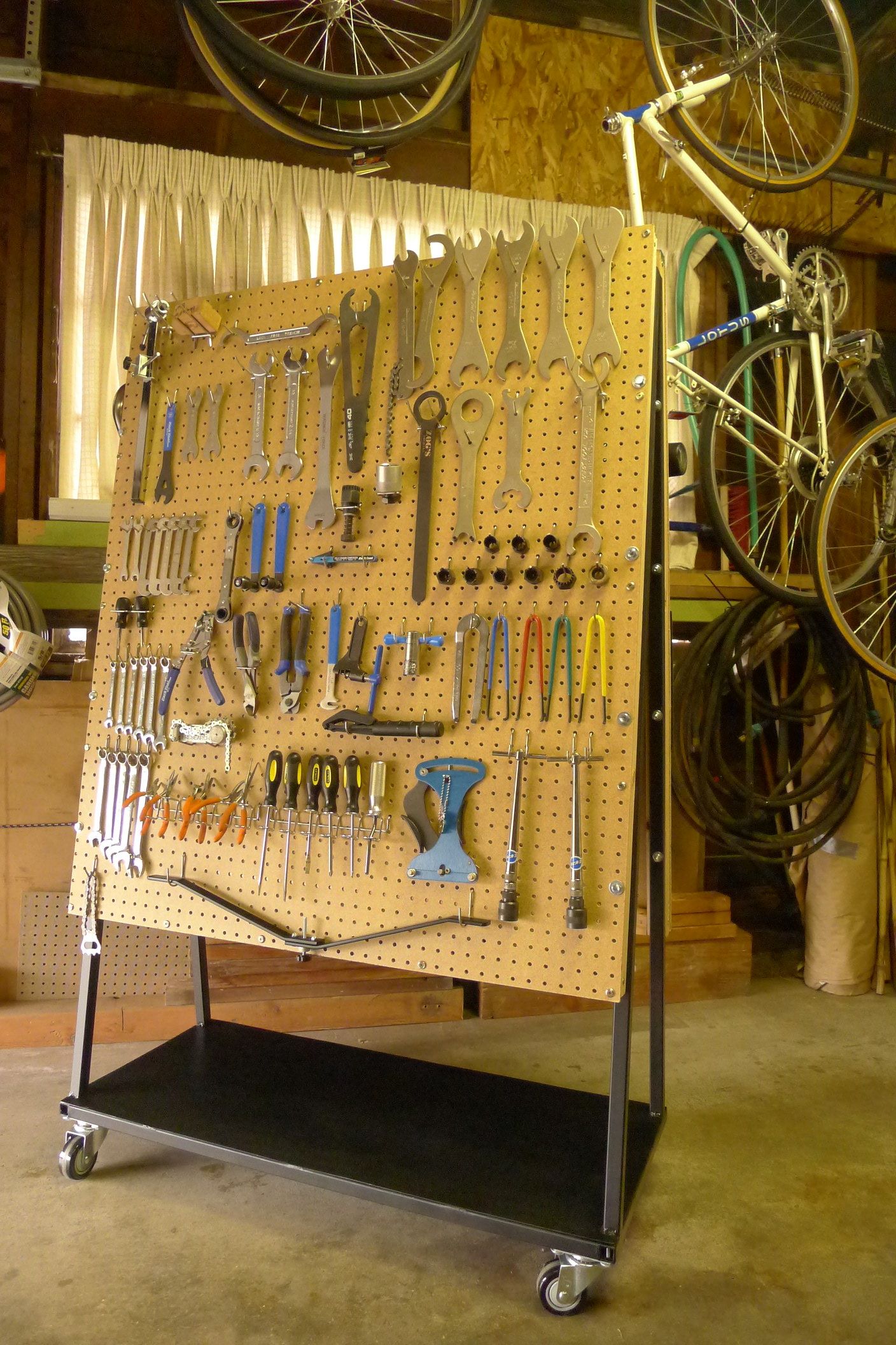 Build a Peg Board Tool Cart (by Brad Justinen) : 16 Steps (with ...