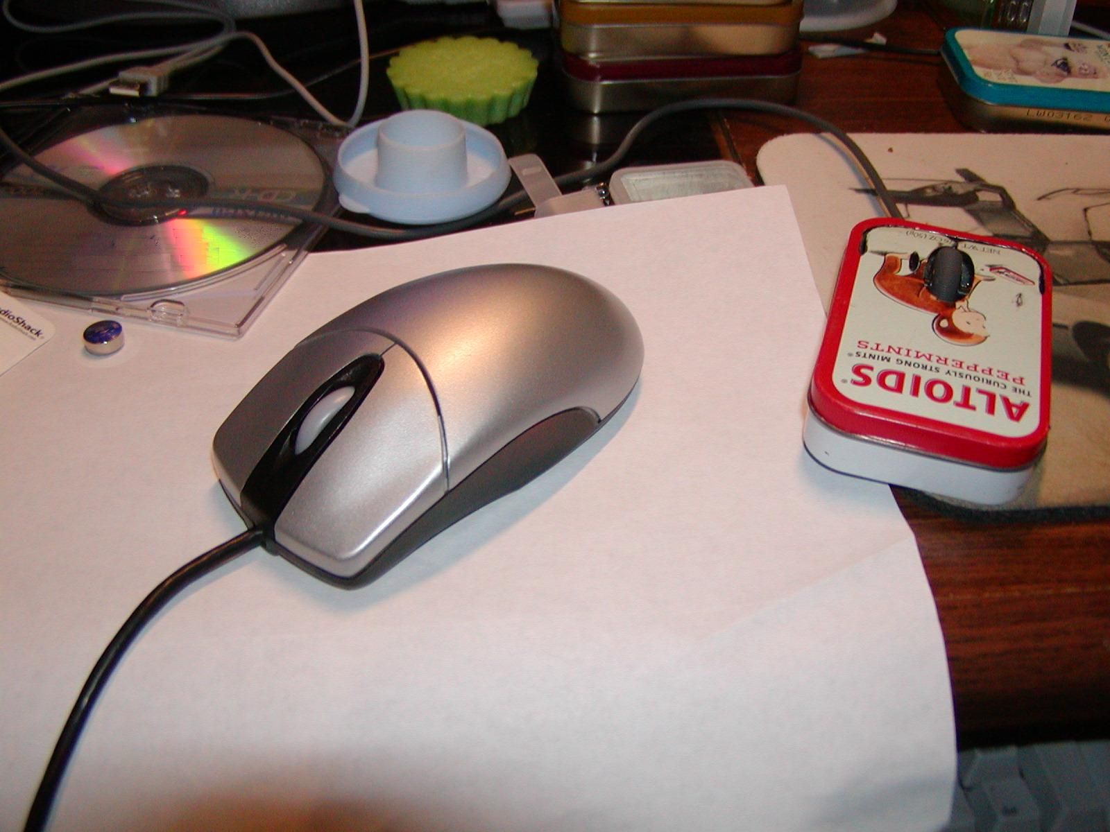 Blue LED Mouse : 4 Steps - Instructables