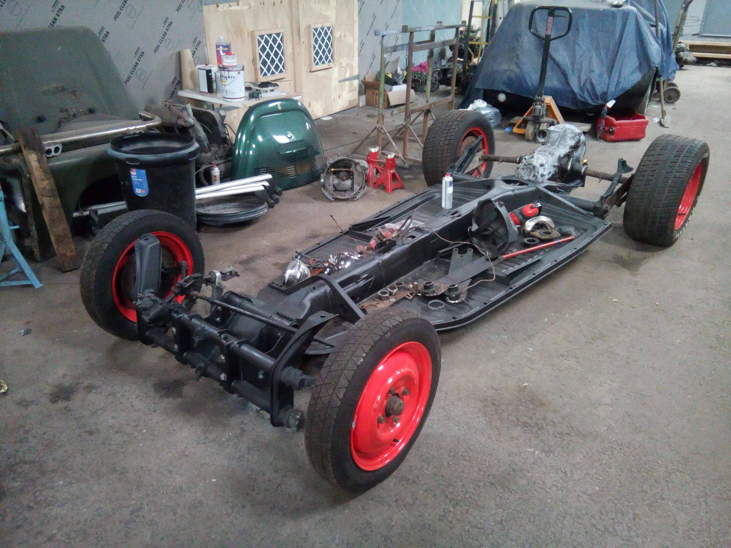 Chassis Restoration on a Volkswagen Beetle Volksrod : 12 Steps (with ...