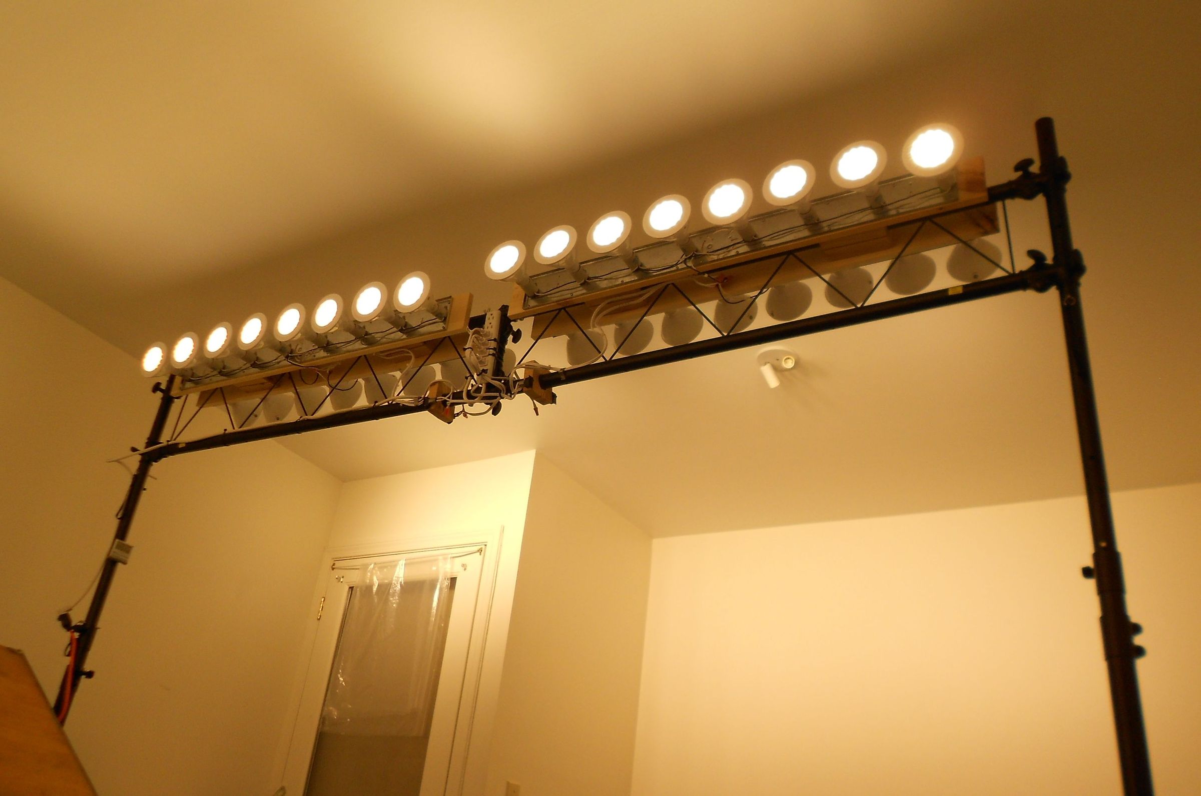 Light Bar With Axial Adjustability : 7 Steps (with Pictures ...