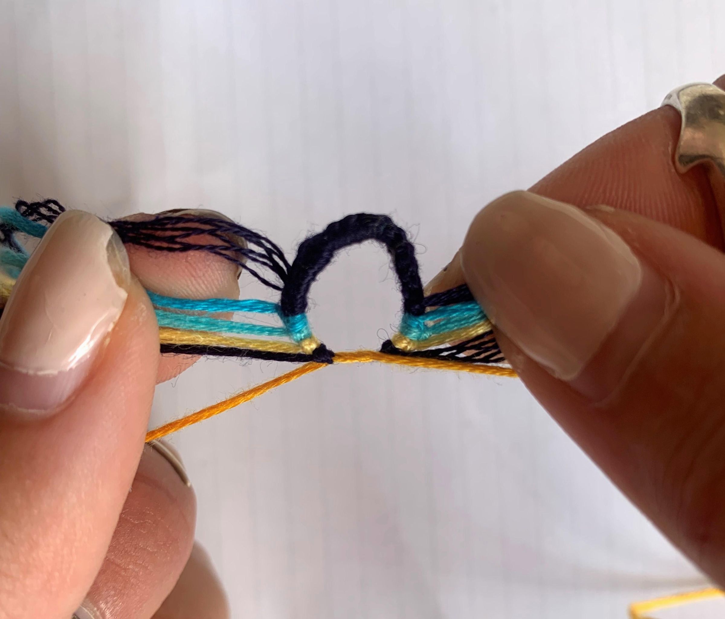 Friendship Bracelet Teardrop Loop : 9 Steps (with Pictures) - Instructables